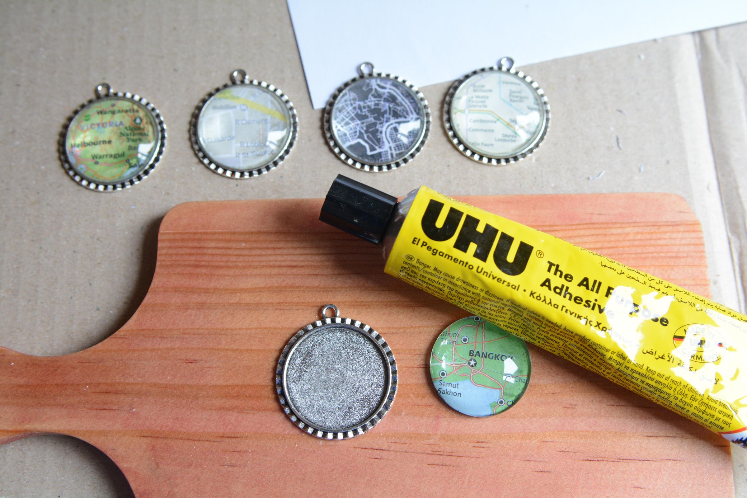 Map Pendants With NFC Tags : 6 Steps (with Pictures) - Instructables