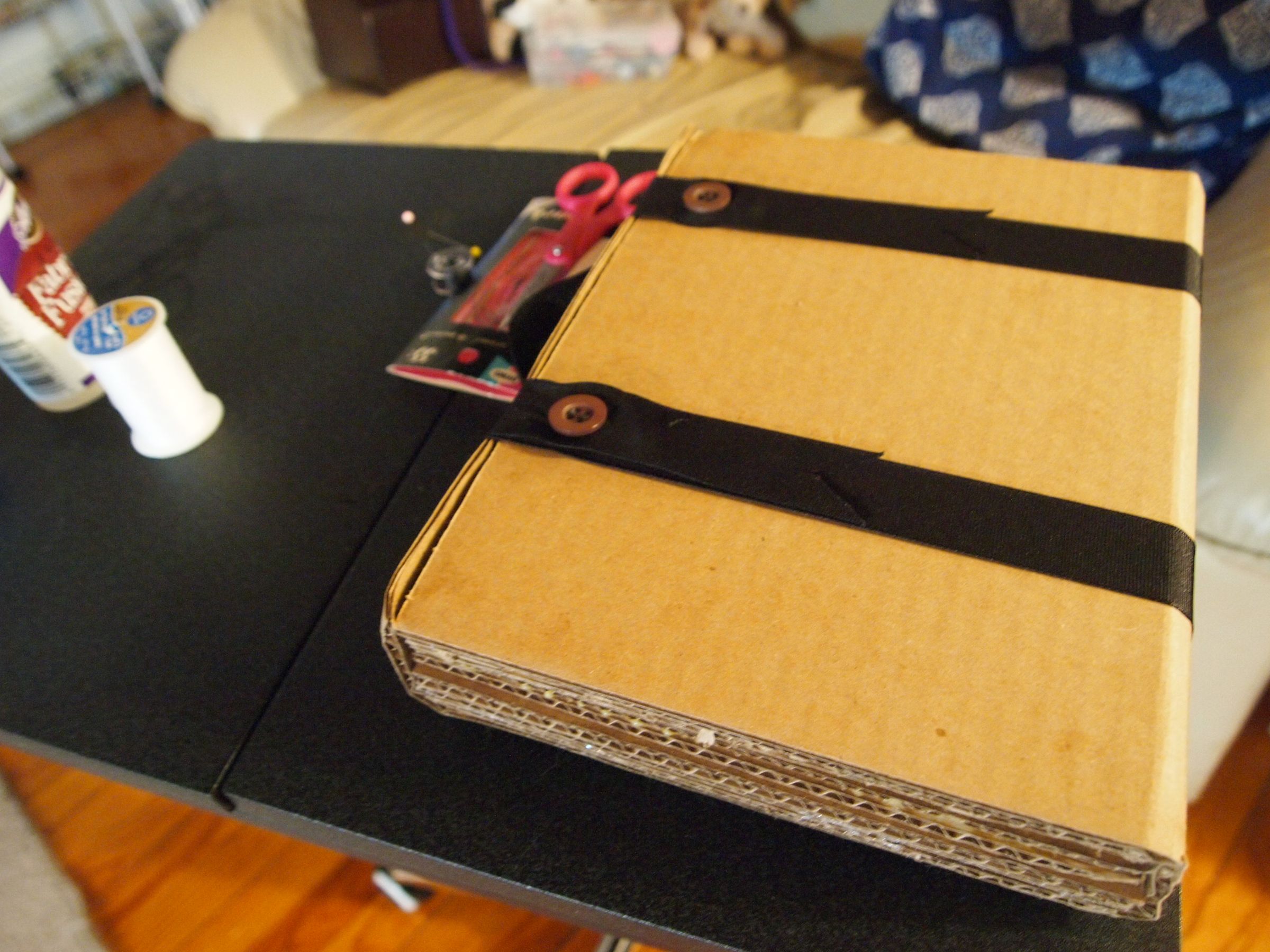 Cardboard Tablet Case With Handle : 5 Steps (with Pictures) - Instructables
