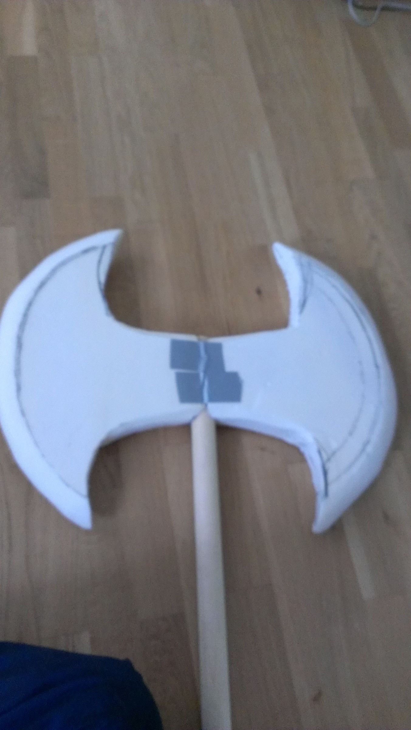 Cosplay Axe - Astrid Httyd 2 : 4 Steps (with Pictures) - Instructables