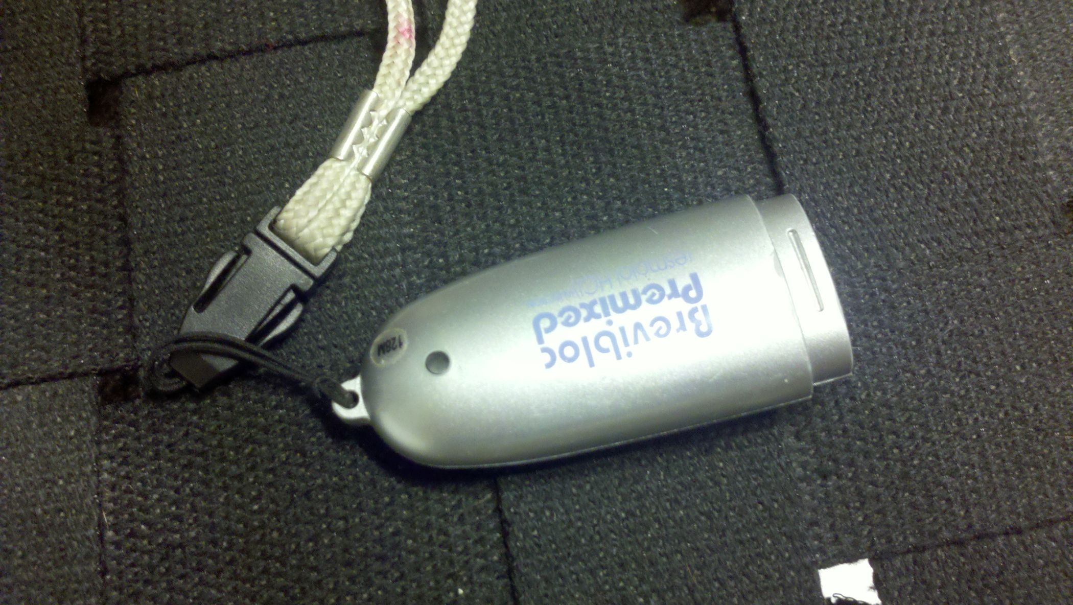 How to Make a Thumbdrive Out of an Old PS1 Memory Card Case : 7 Steps ...
