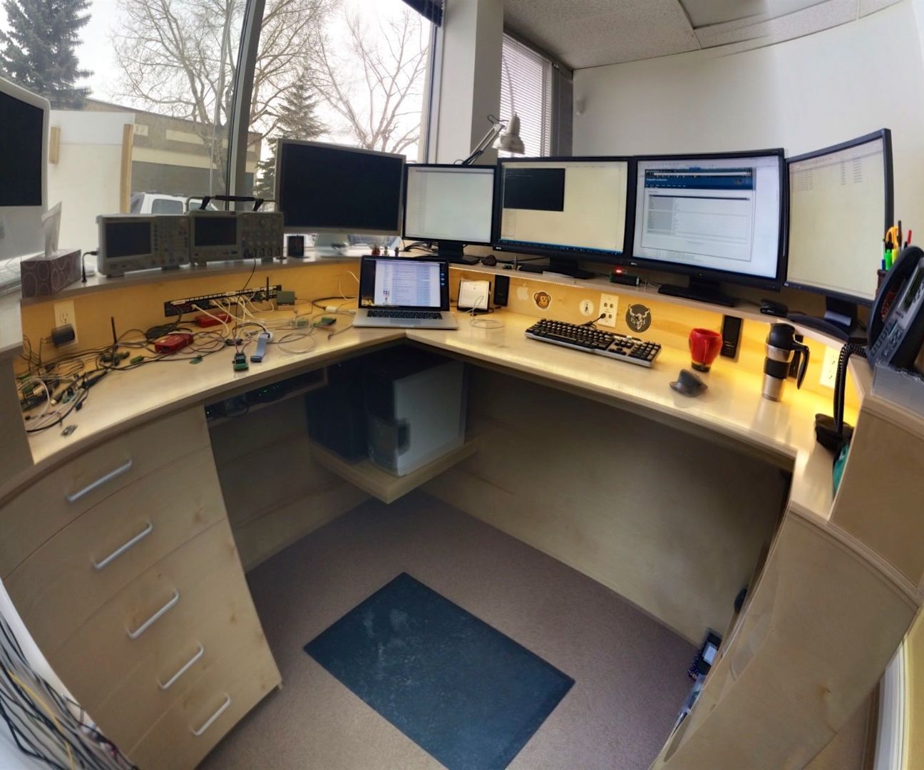 Standing Desk for Engineers : 8 Steps (with Pictures) - Instructables