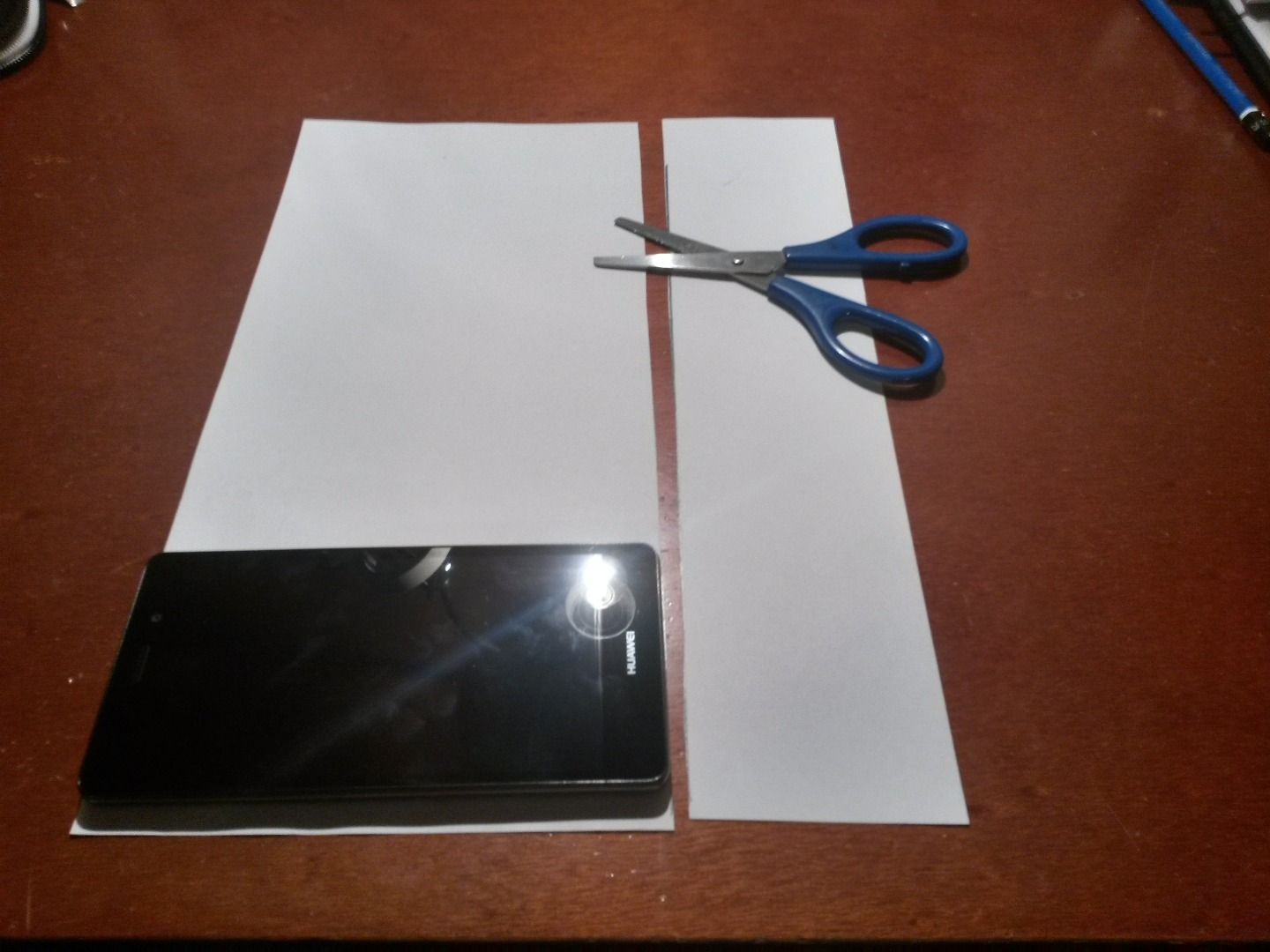 Phone Charger Holder With a Paper Sheet : 3 Steps - Instructables