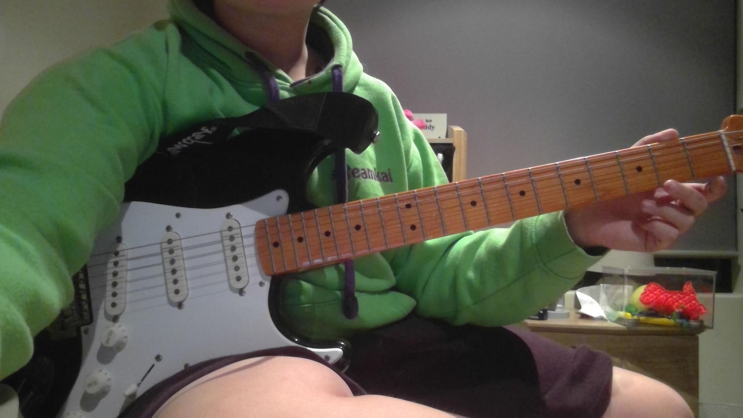 How to Play the G Chord on a Traditional 6-String Guitar! : 7 Steps - Instructables