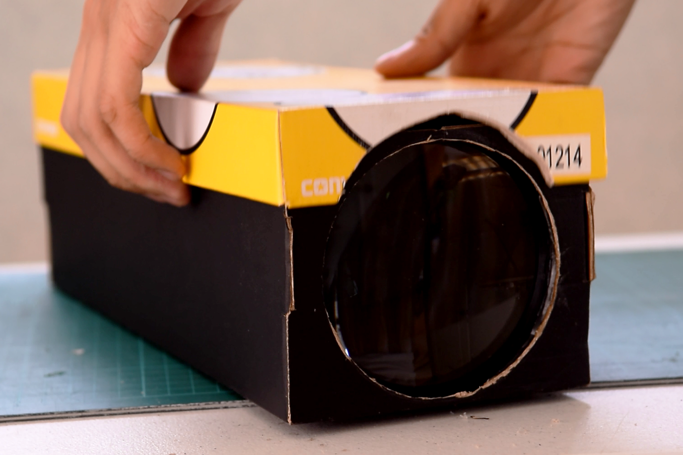 Build a Smartphone Projector With a Shoebox : 17 Steps (with Pictures ...