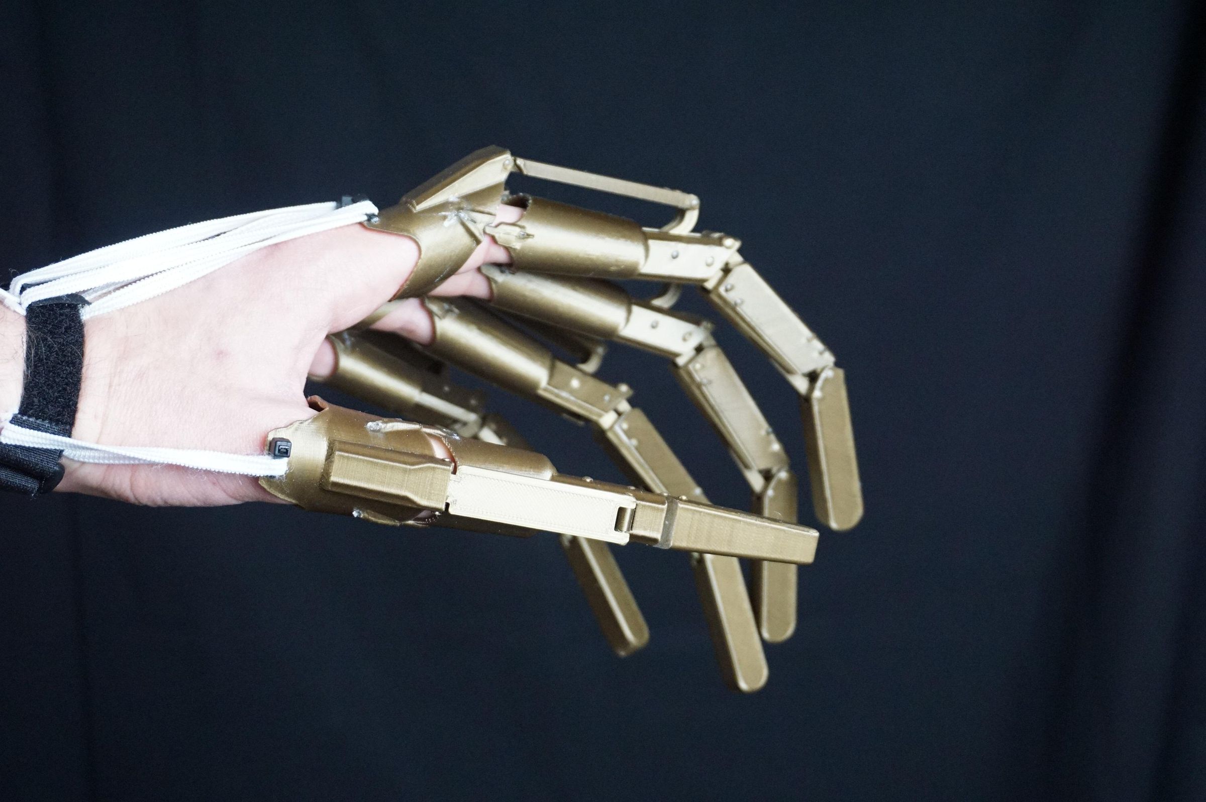 3D Printed Articulated Finger Extensions : 14 Steps (with Pictures ...