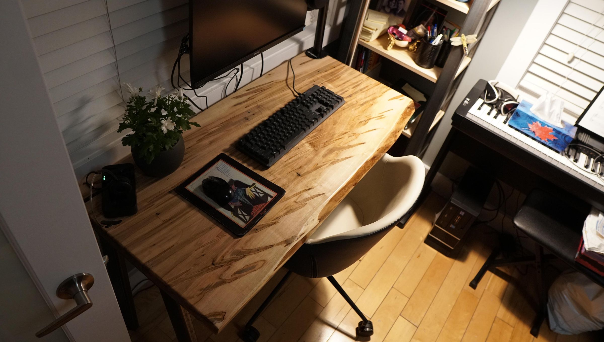 How to Make a Live Edge Desk : 5 Steps (with Pictures) - Instructables