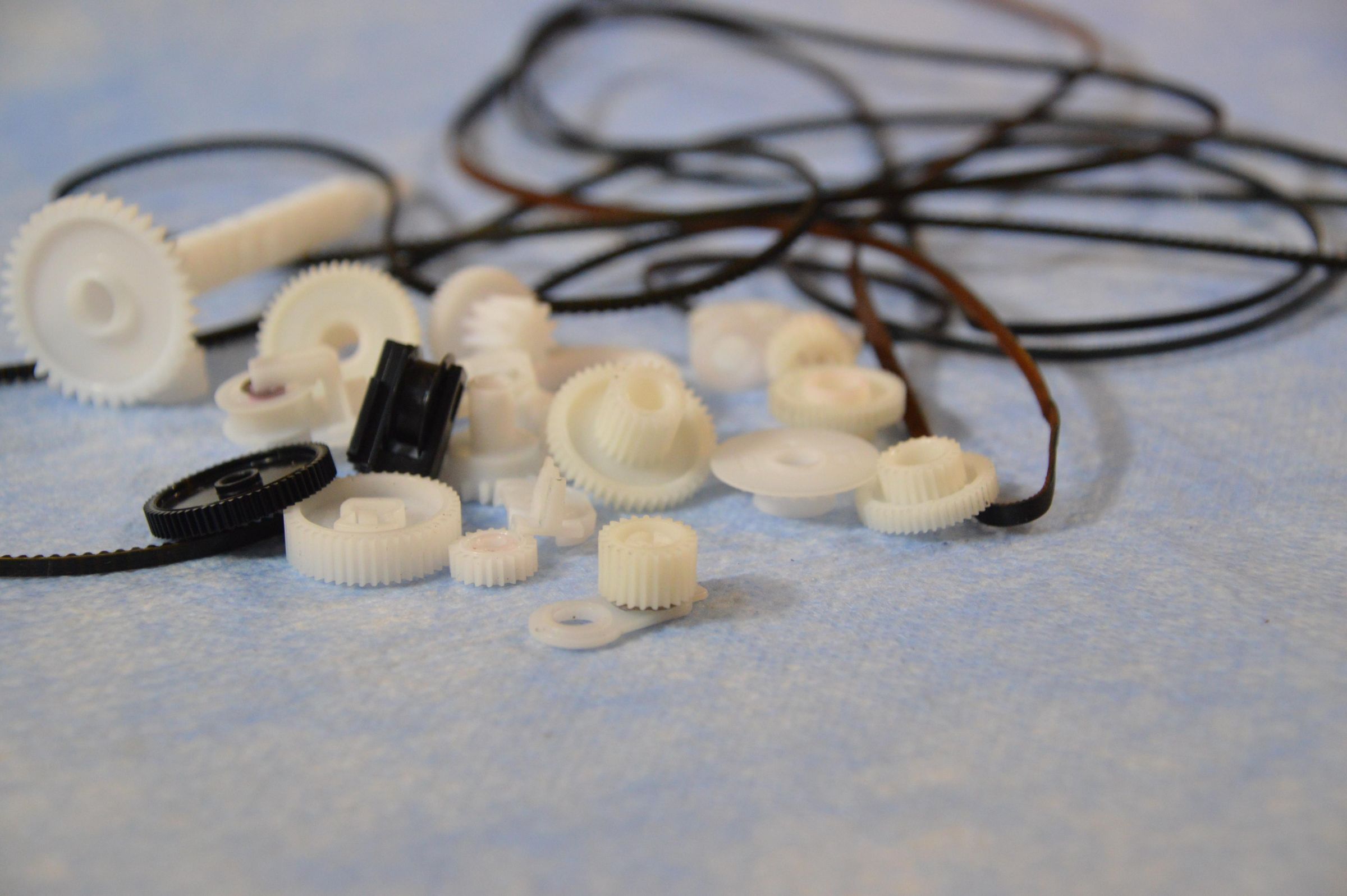 Salvage Parts From Old Printers : 10 Steps (with Pictures) - Instructables