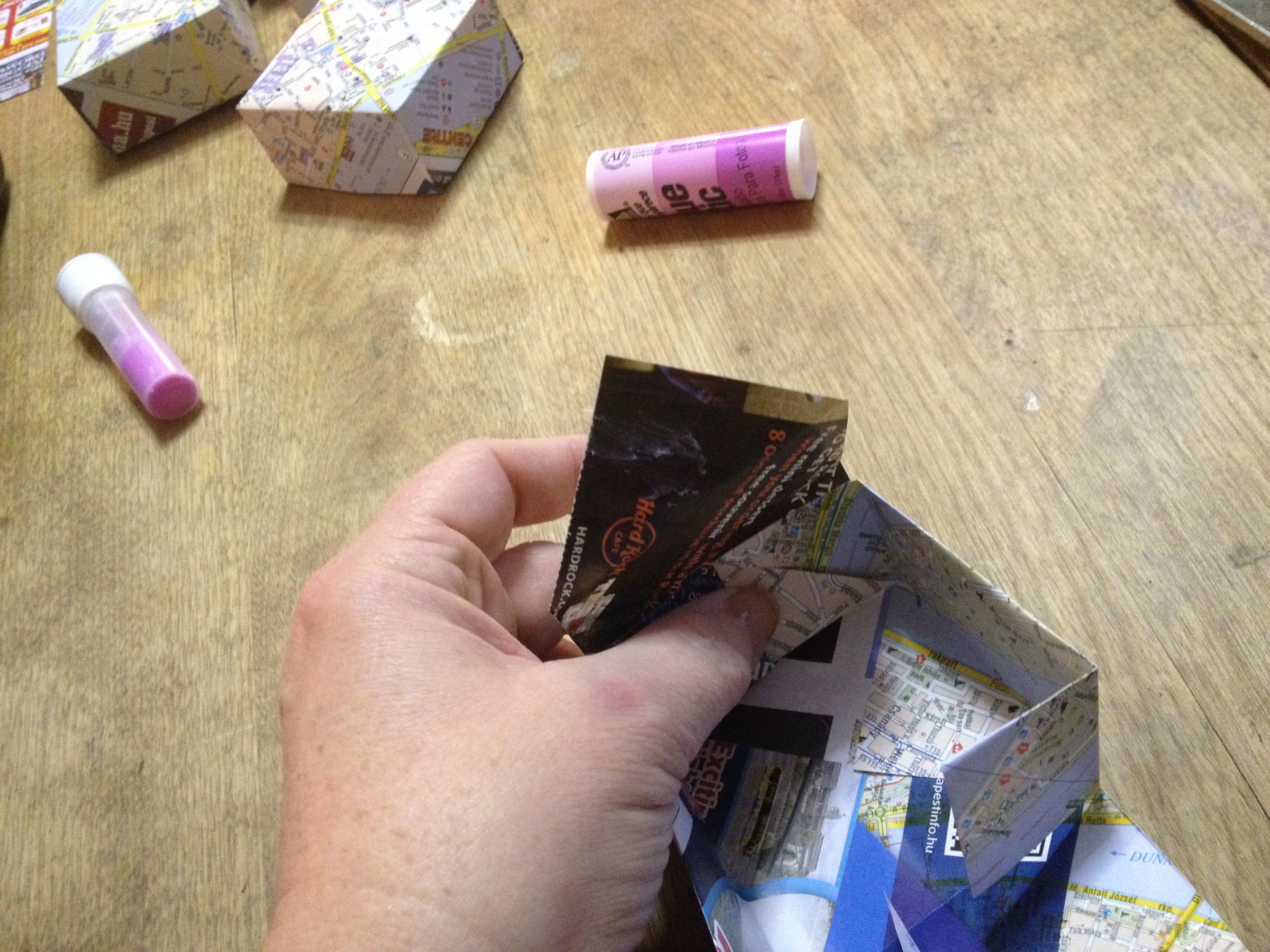 Candy Box Made of Souvenir Maps : 6 Steps (with Pictures) - Instructables