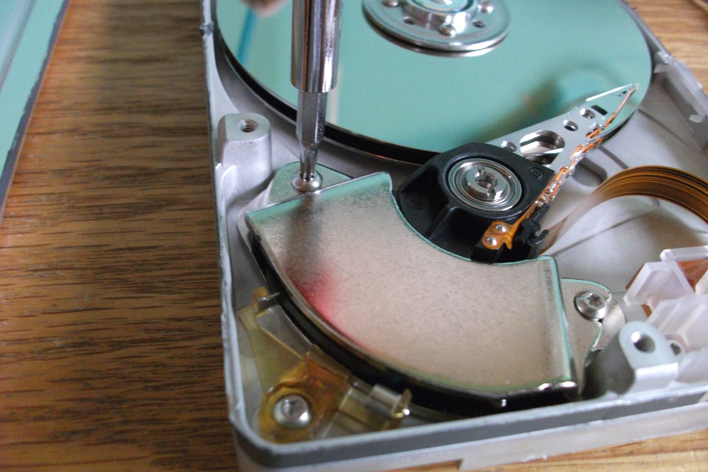 Recycled Hard Drive Desk Clock : 8 Steps (with Pictures) - Instructables