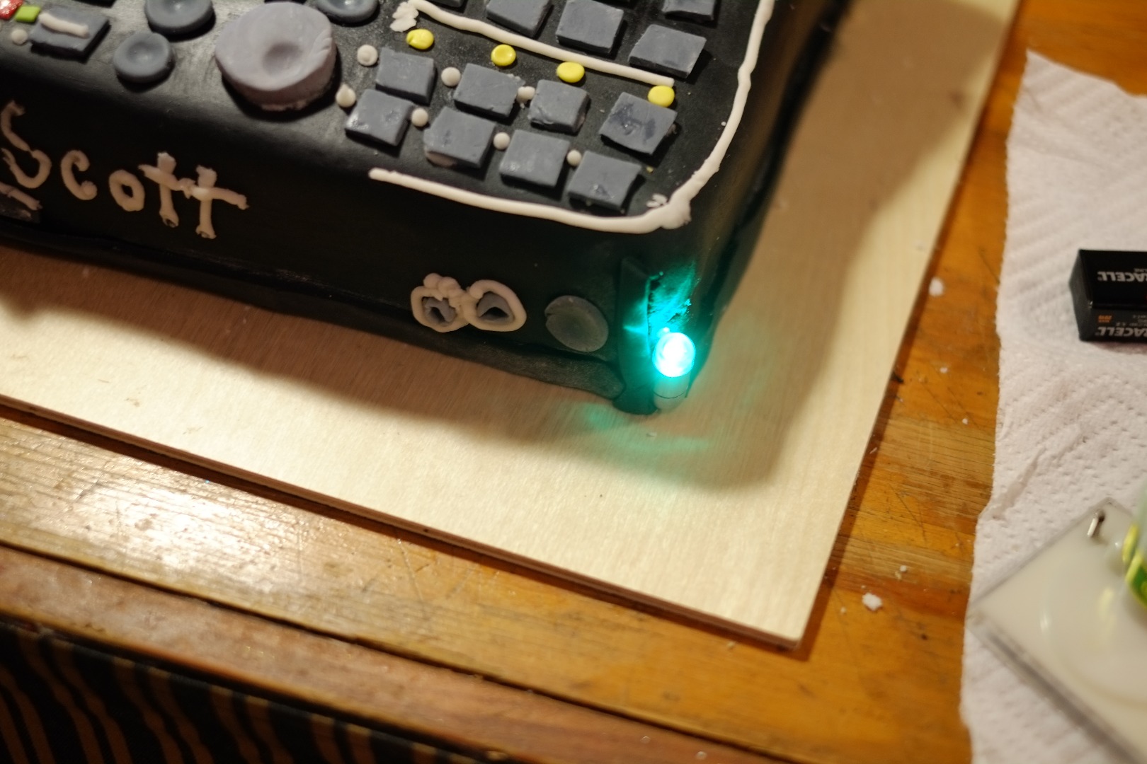 Soundboard Cake With Working Volt Meters : 12 Steps (with Pictures ...