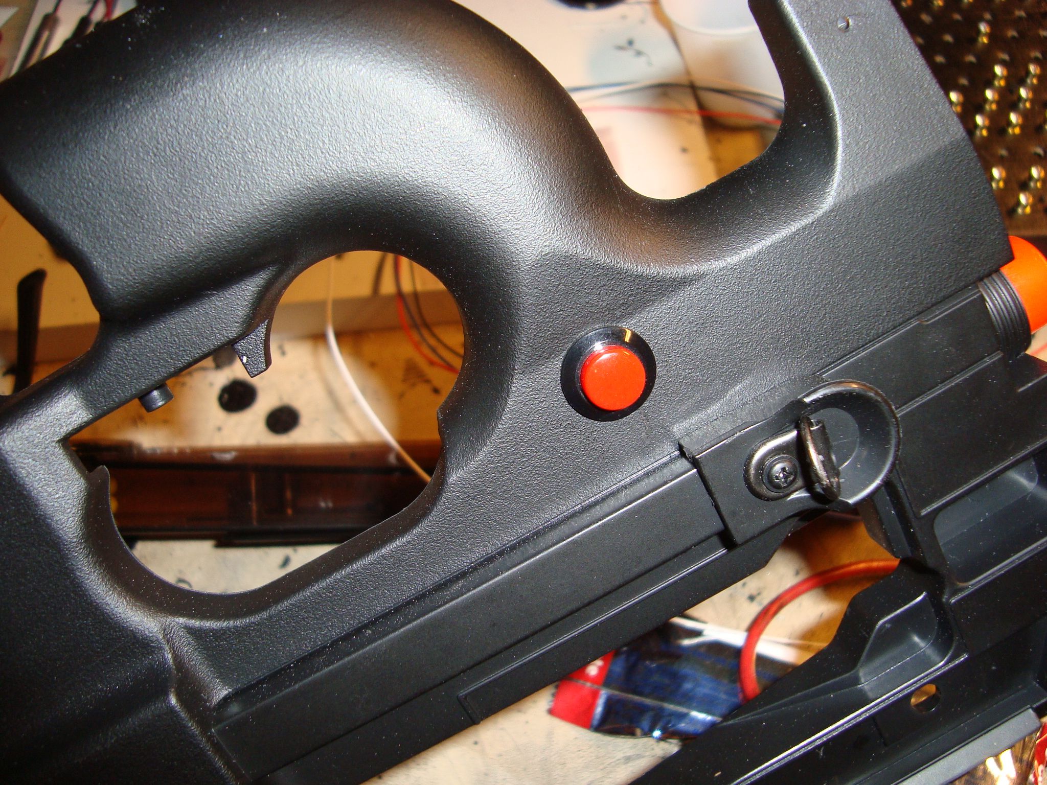 Conversion of Cheap Airsoft P90 to Miles Laser Tag. : 20 Steps (with ...