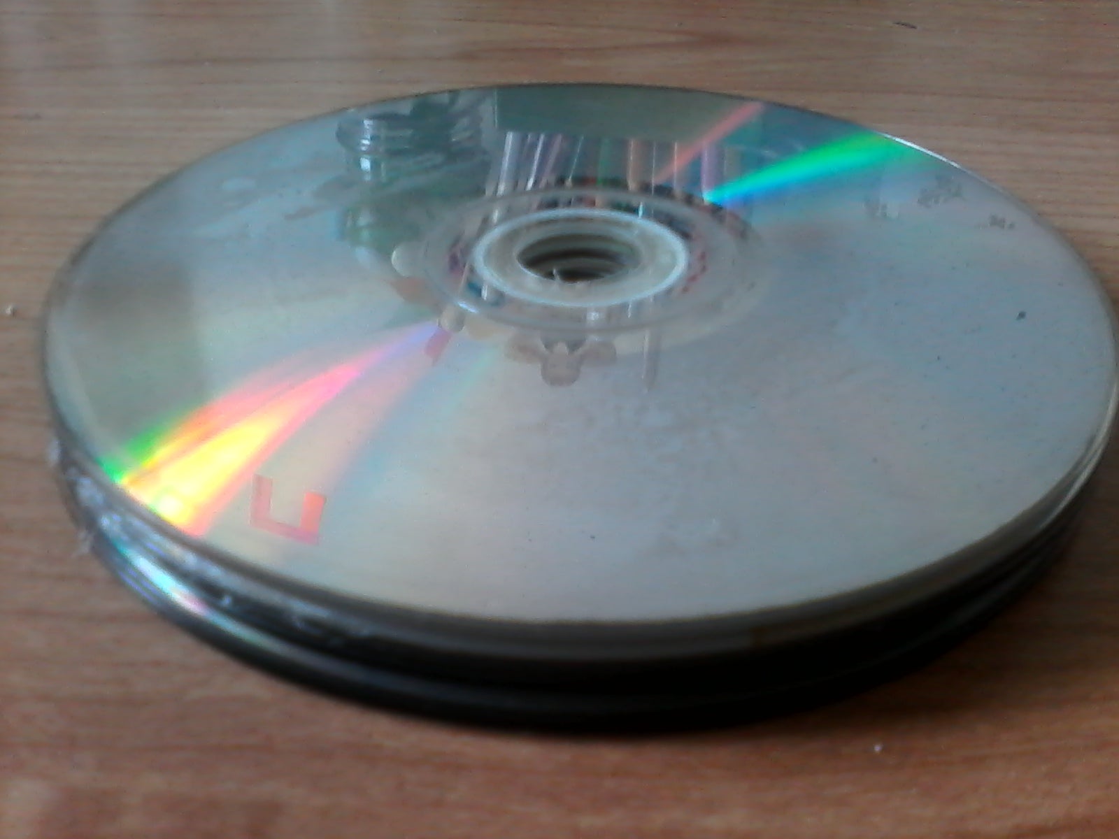 How to Recycle Old CDs : 3 Steps - Instructables