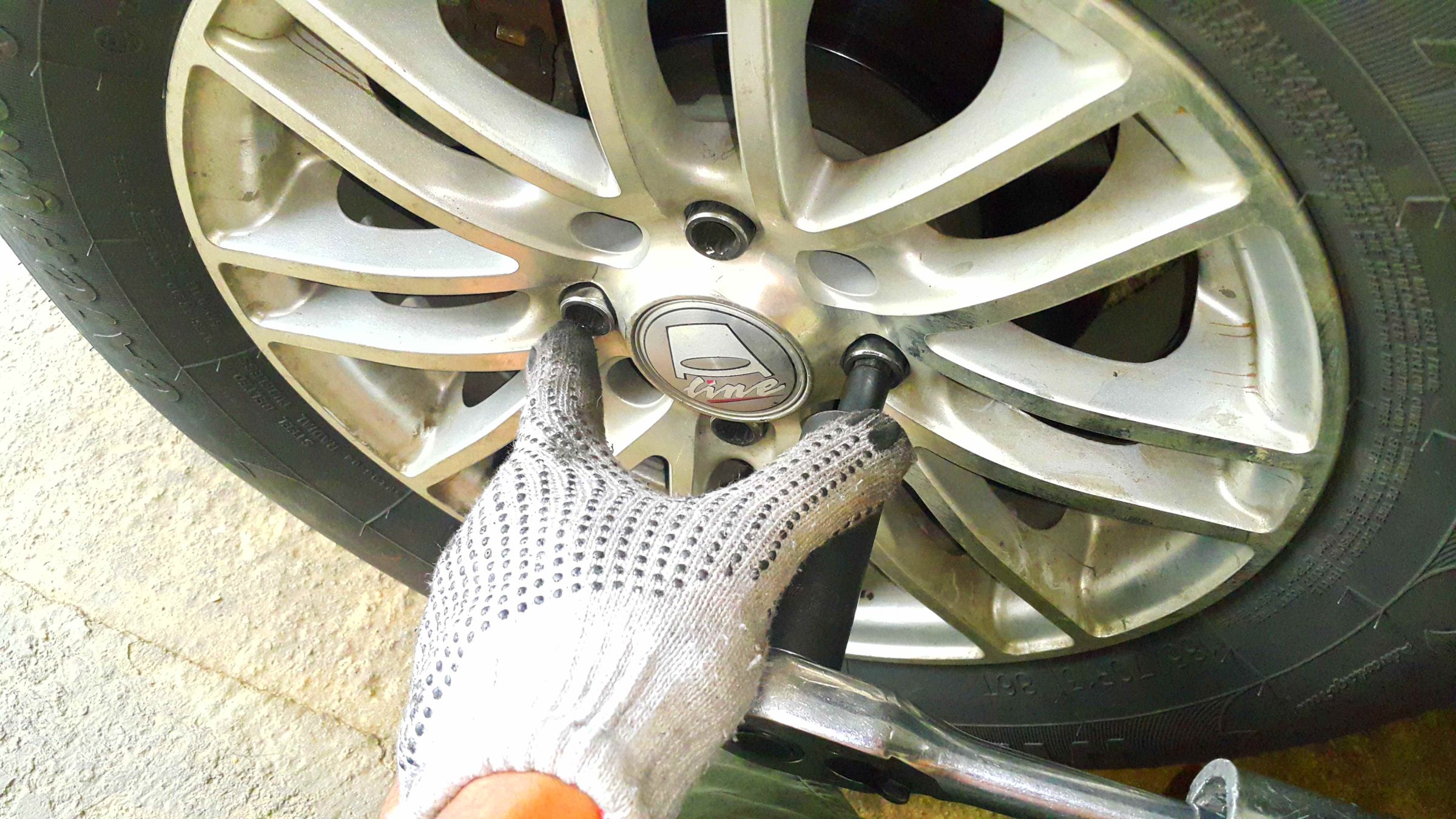 Front Brakes Inspection. : 5 Steps - Instructables