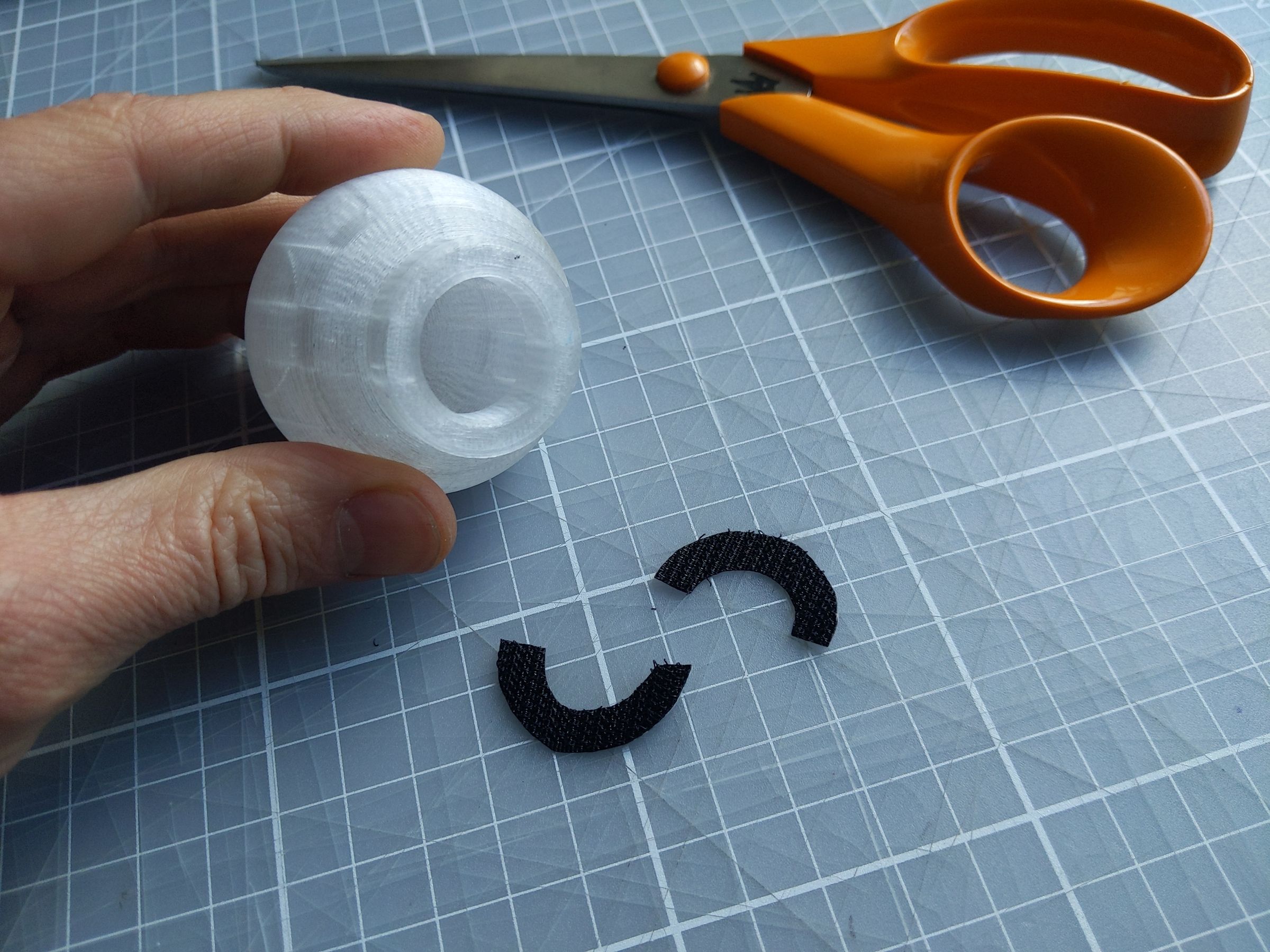 Turn Your Phone Into a Lamp With a 3D Printed Bulb : 3 Steps (with ...