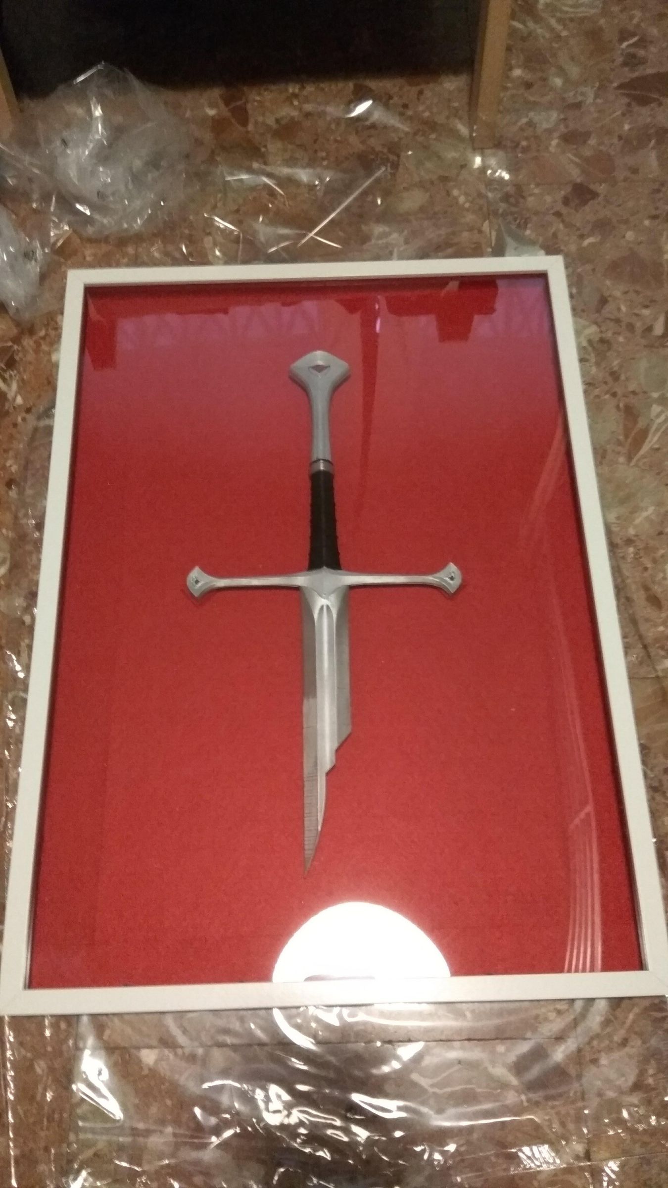 Frame to Wall Display Case : 10 Steps - Instructables