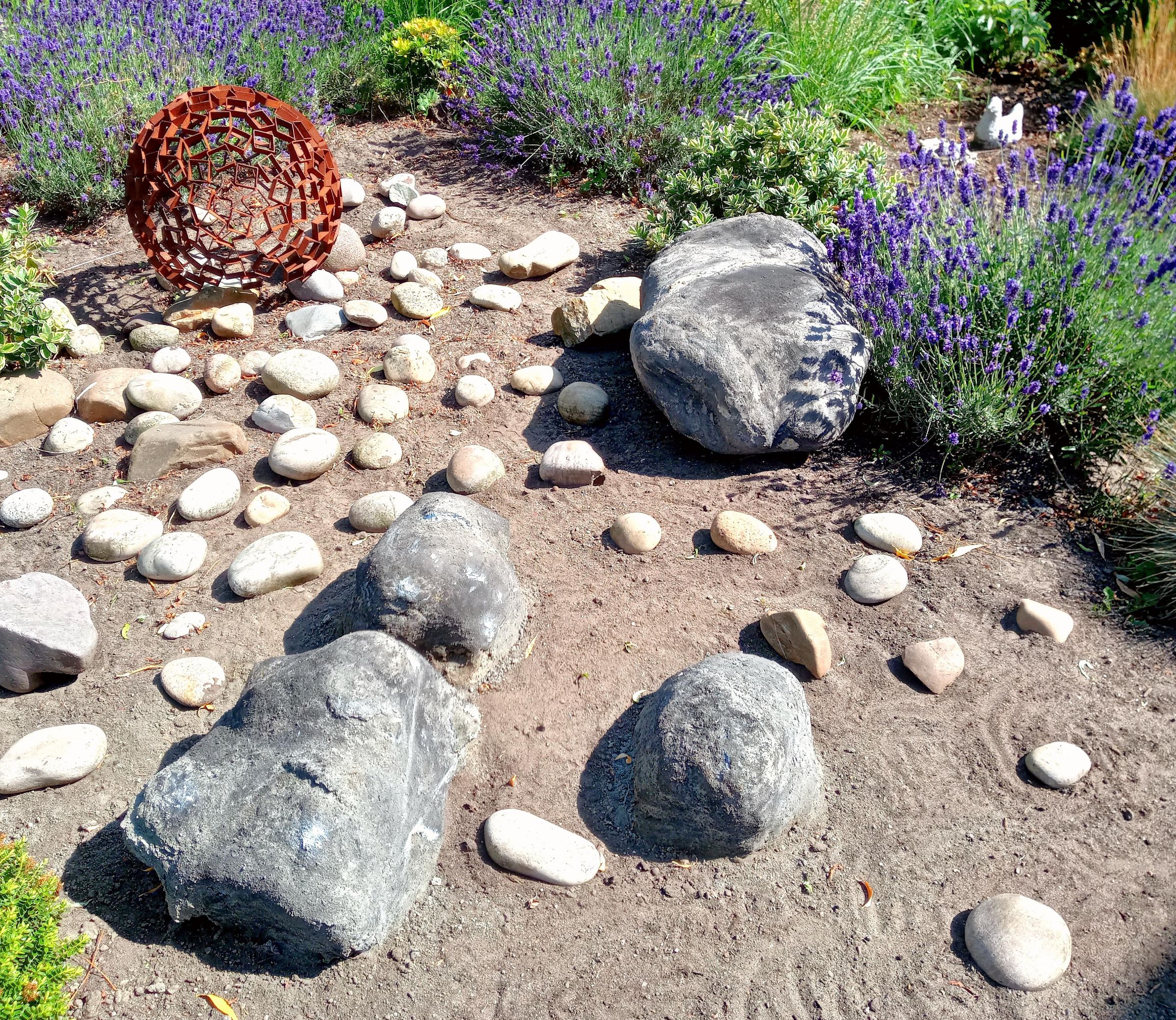 Diy Fake Rock Landscape Back Yard 100 Fake Rocks And Boulders Ideas