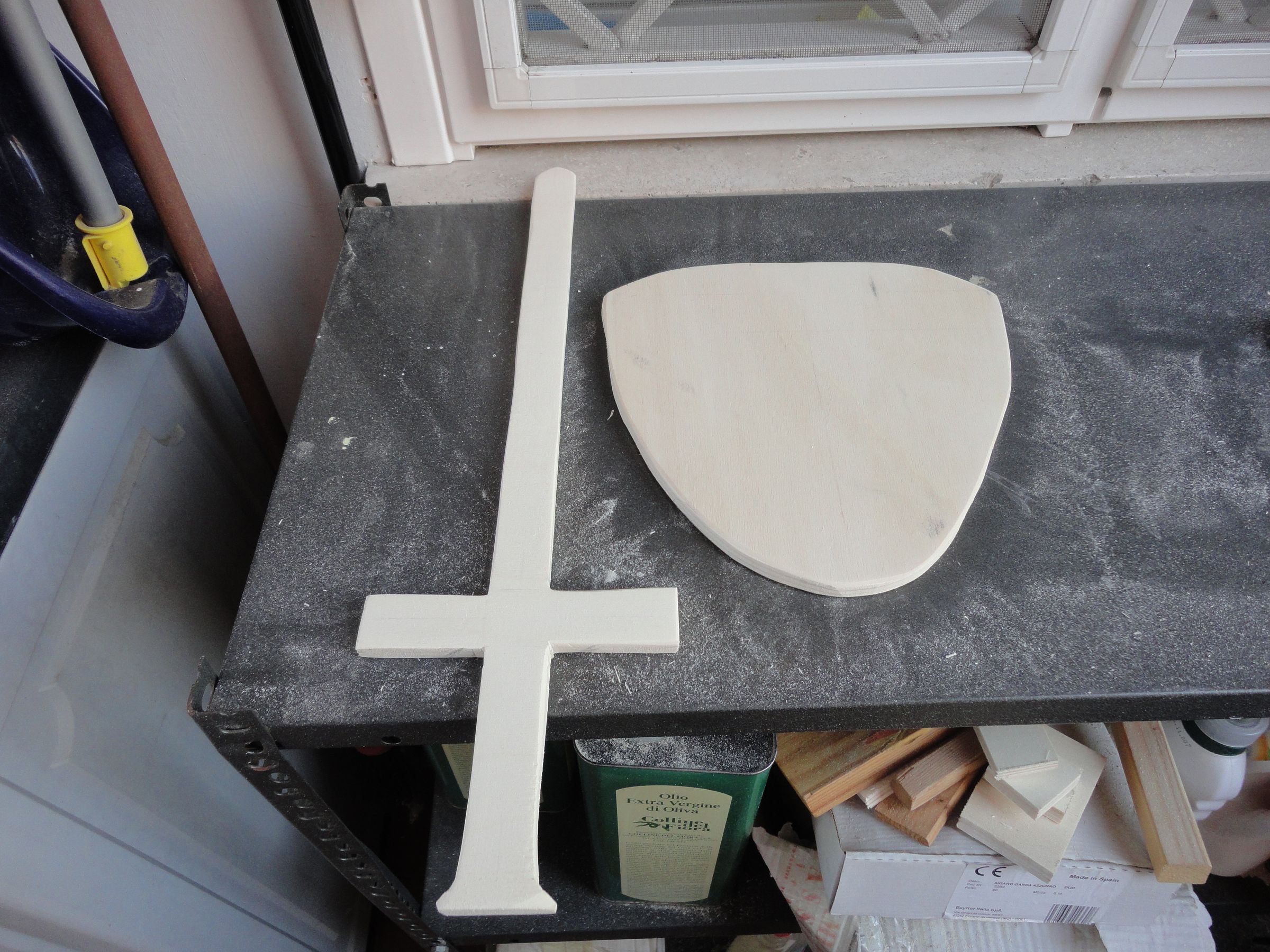 Medieval Shield and Sword : 4 Steps (with Pictures) - Instructables