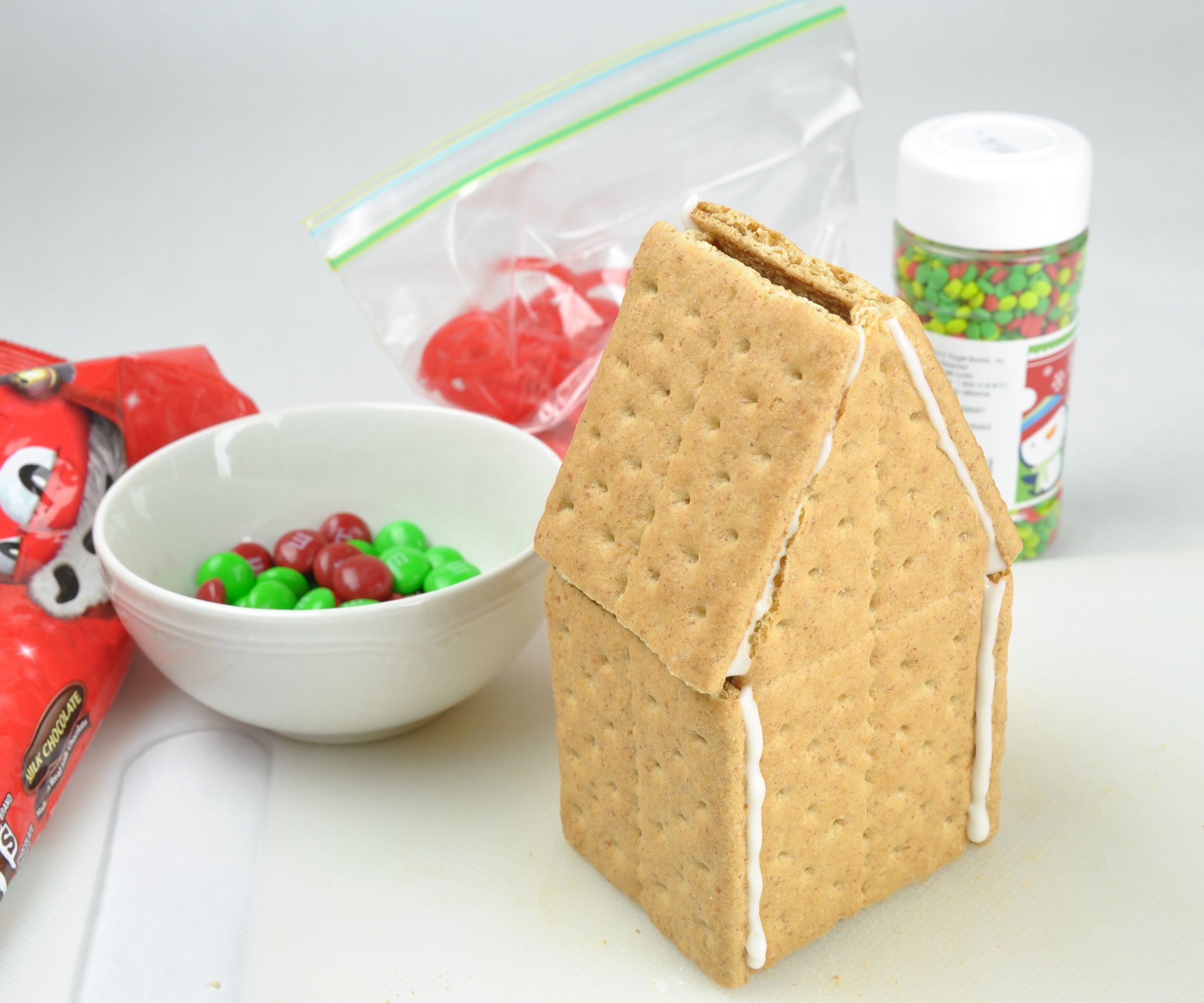 Graham Cracker "Gingerbread" House for Kids : 6 Steps (with Pictures ...