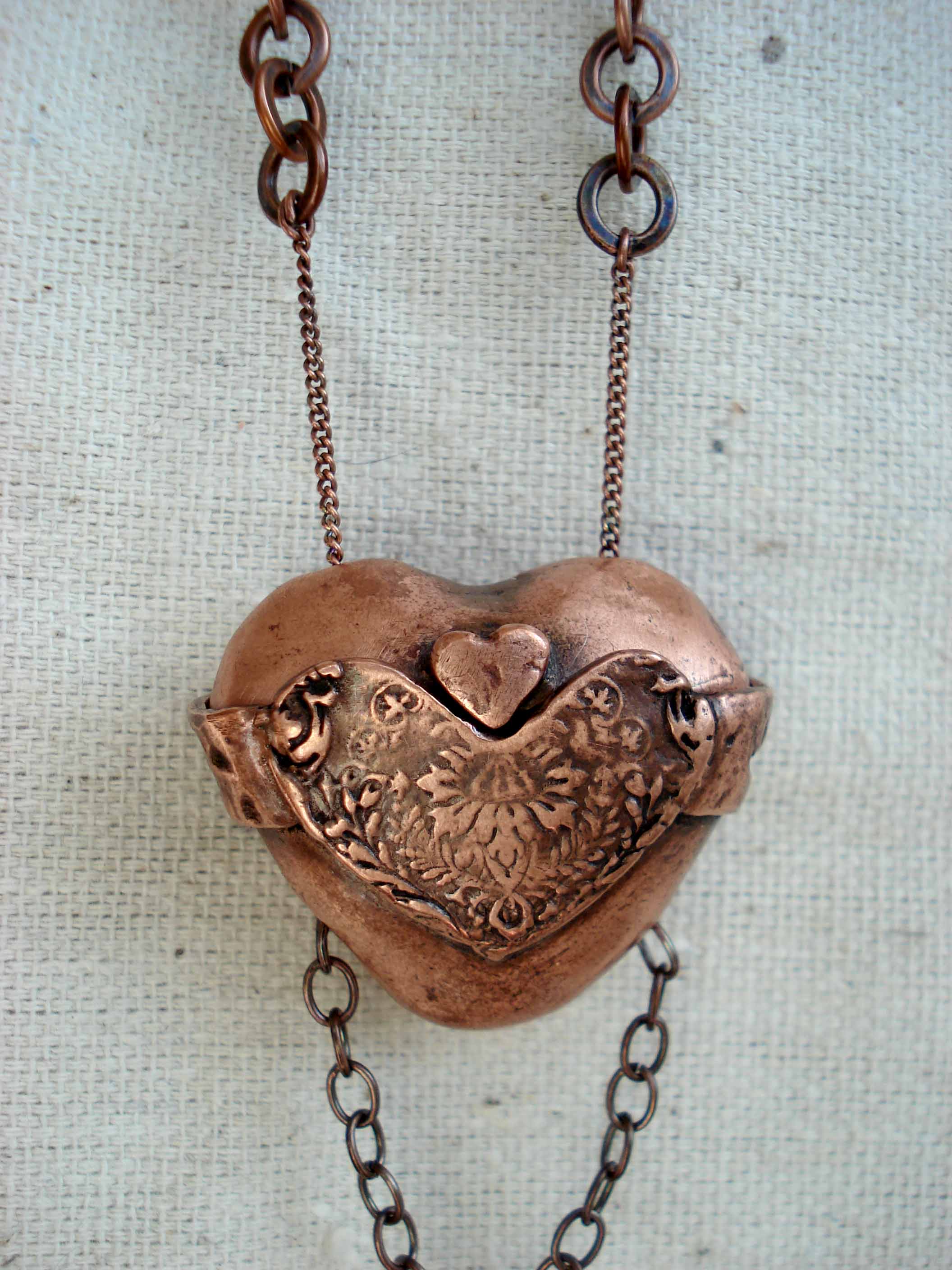 Live Loved Locket Box - Instructables