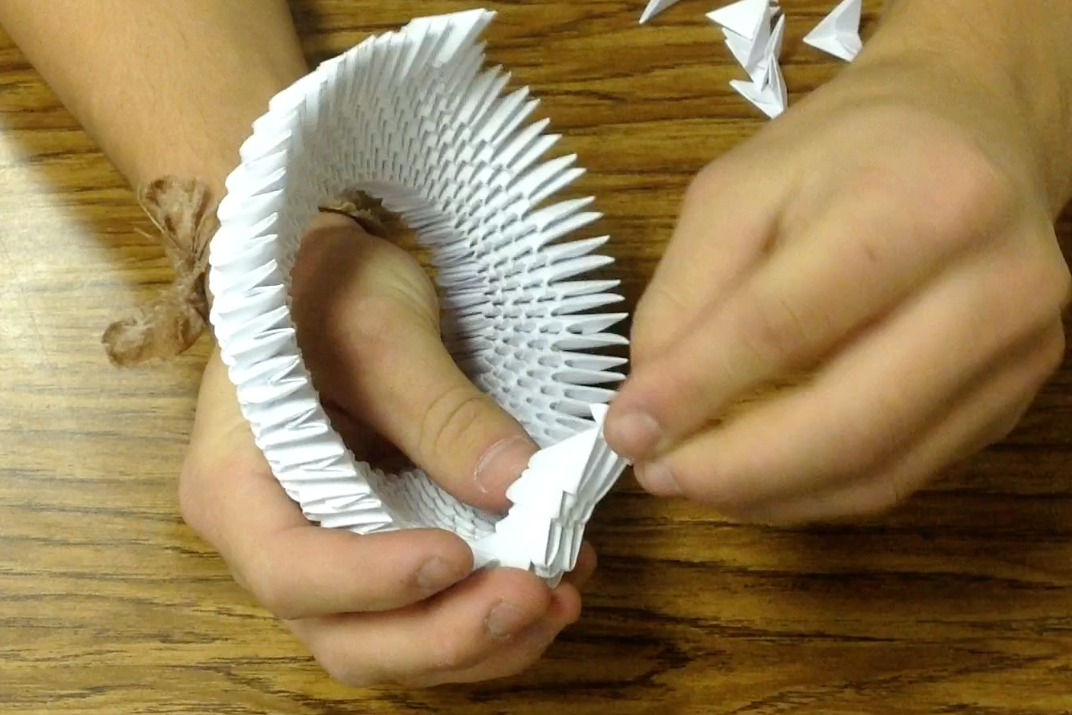 3D Modular Origami Swan : 7 Steps (with Pictures) - Instructables