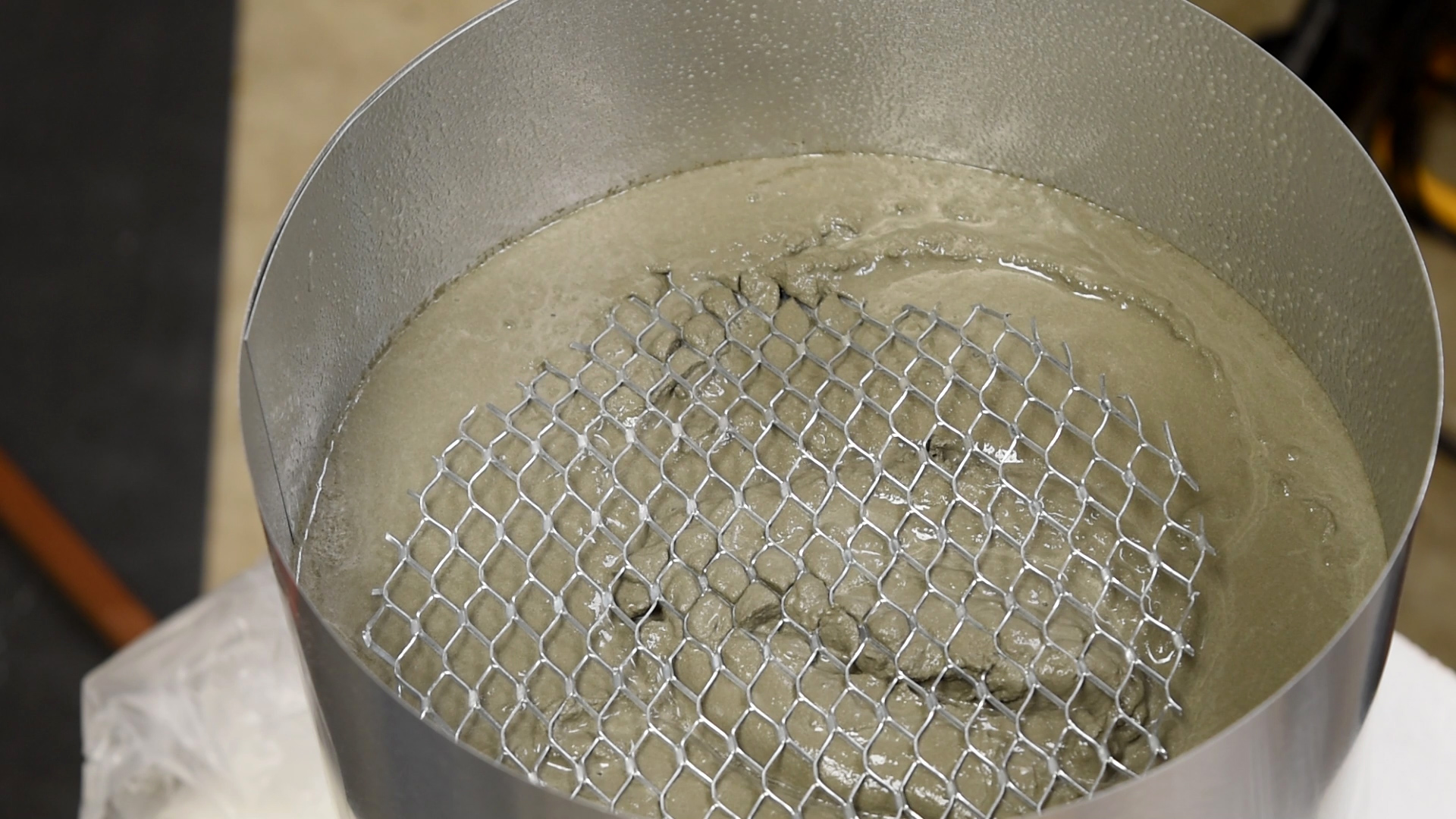 LED Concrete Desk Lamp : 8 Steps (with Pictures) - Instructables