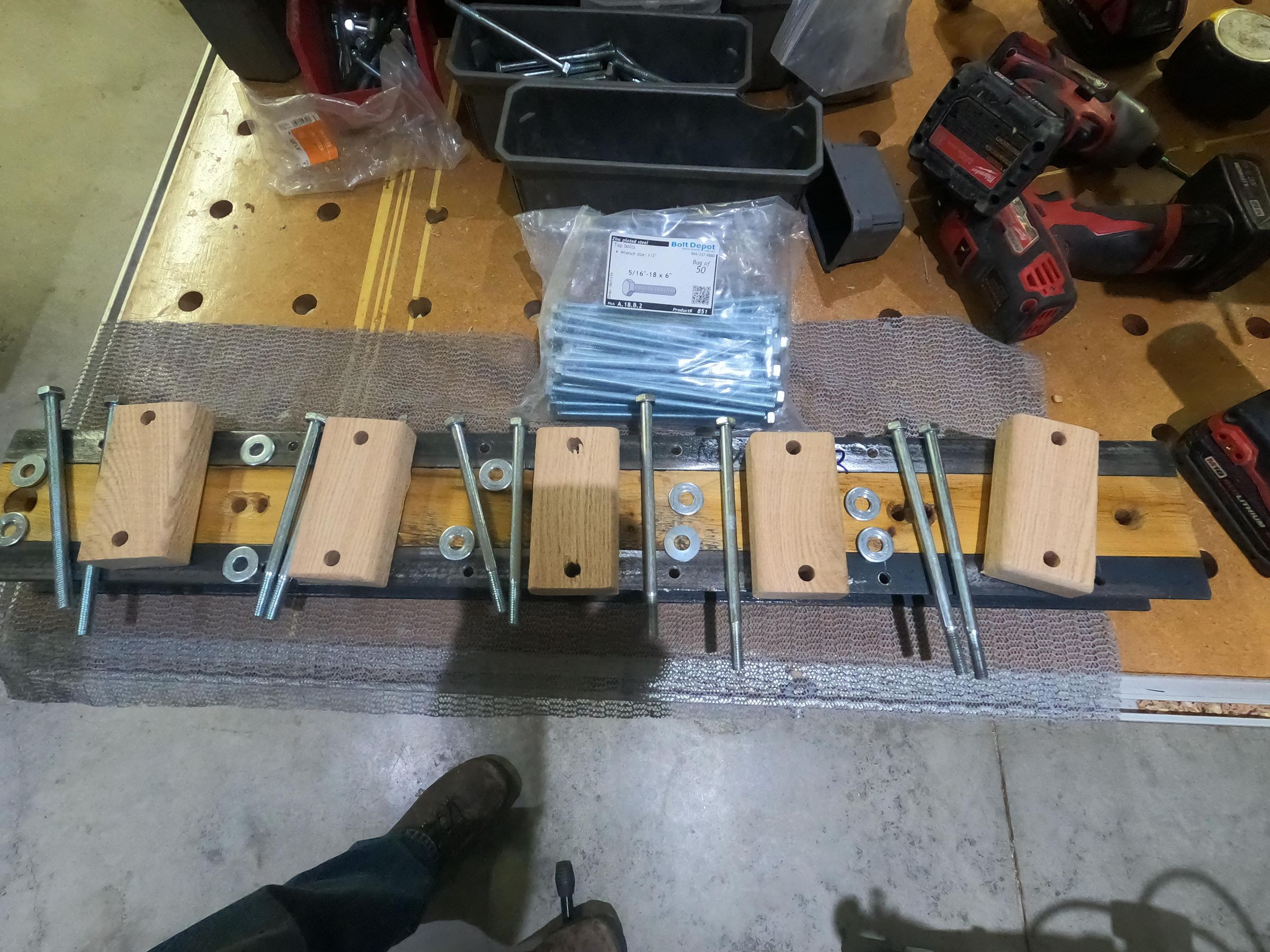 Multi-Clamp Glue-Up Jig for Fabricating DIY Wood Beams AKA a ...