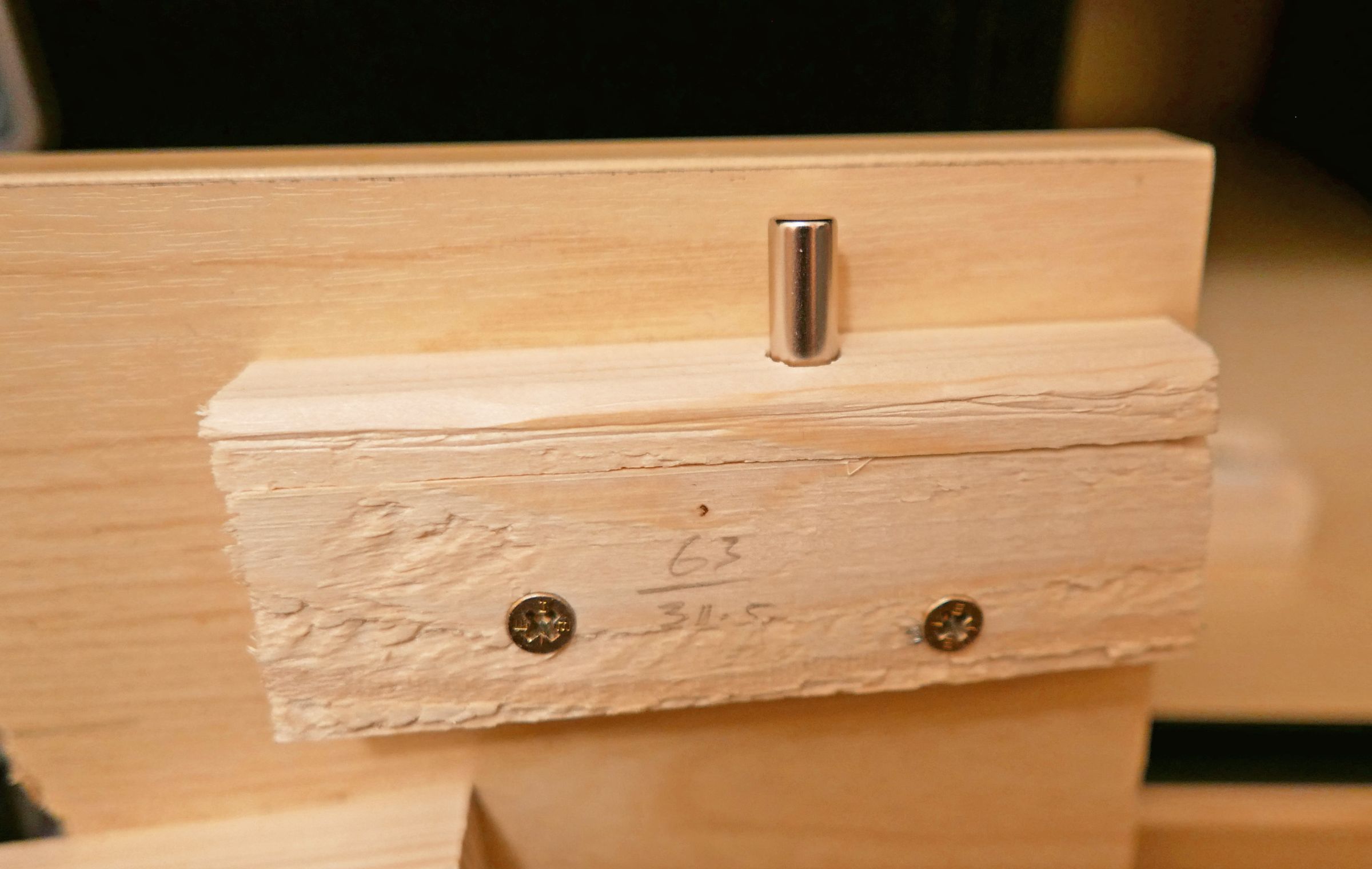 Secret Safe Compartment With Hidden Door and Magnetic Locks : 5 Steps ...
