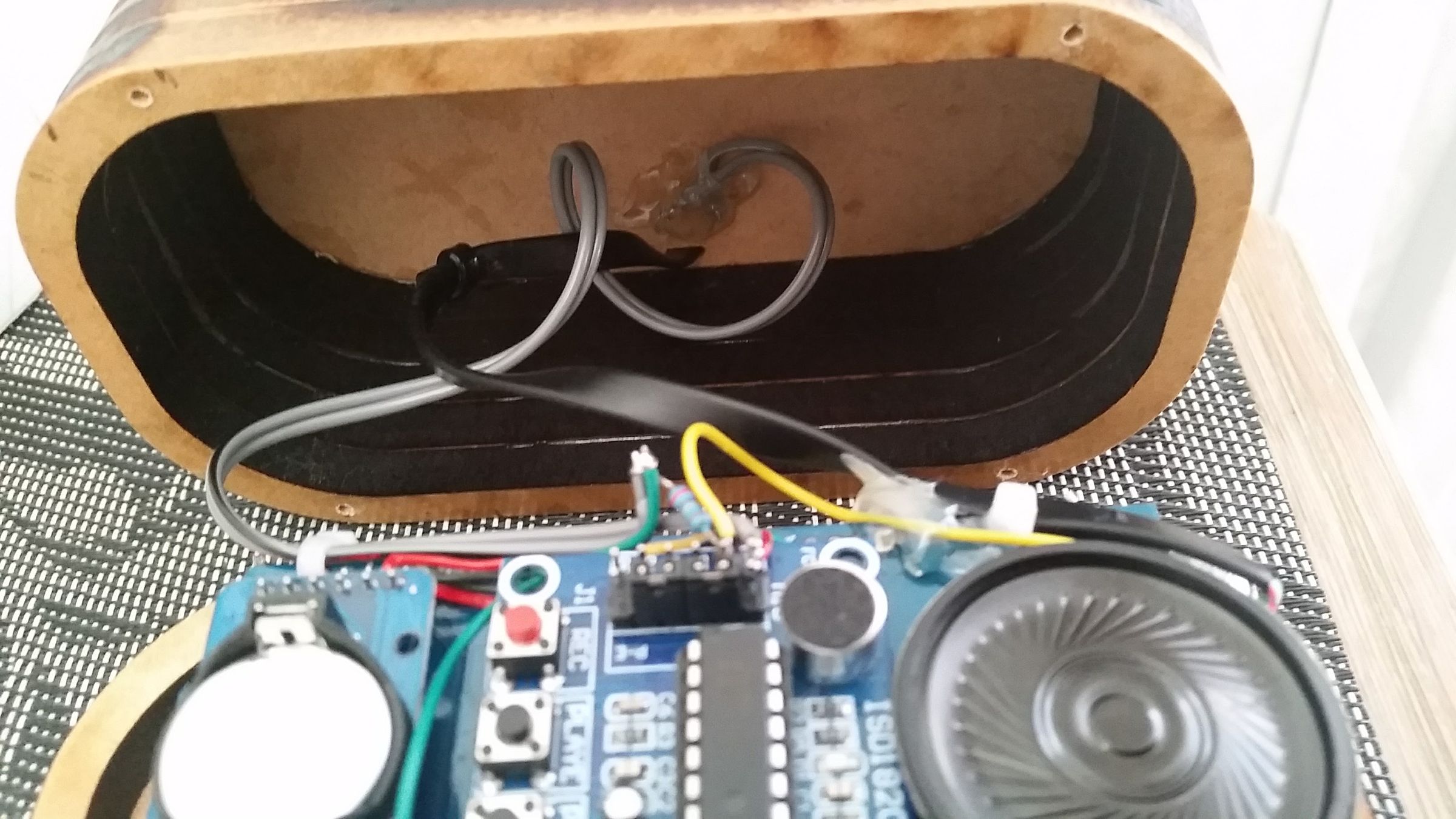 Retro Pac-Man Clock : 6 Steps (with Pictures) - Instructables