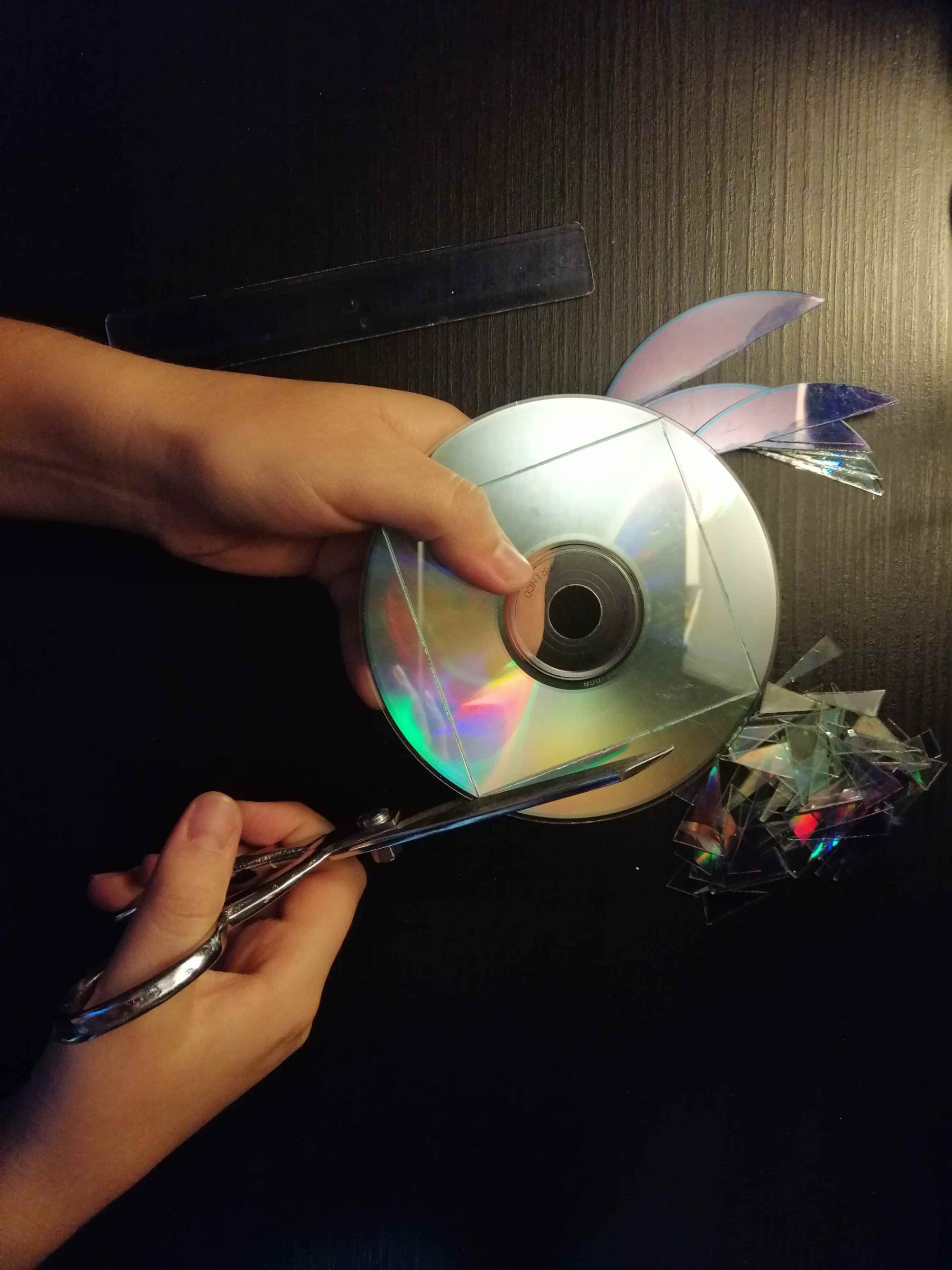 Broken CD Bird : 12 Steps (with Pictures) - Instructables