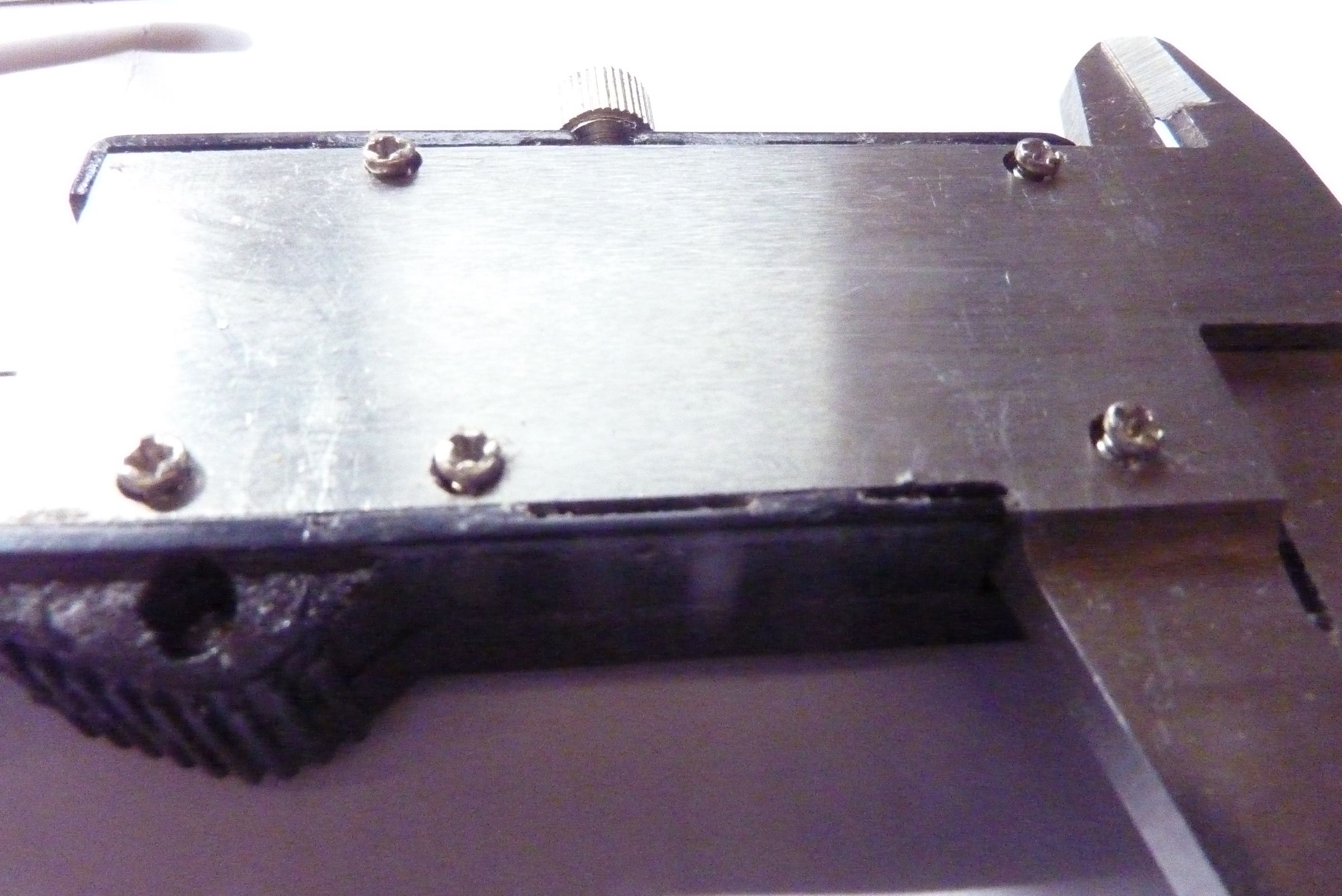 Vernier Caliper Battery Fix : 8 Steps - Instructables