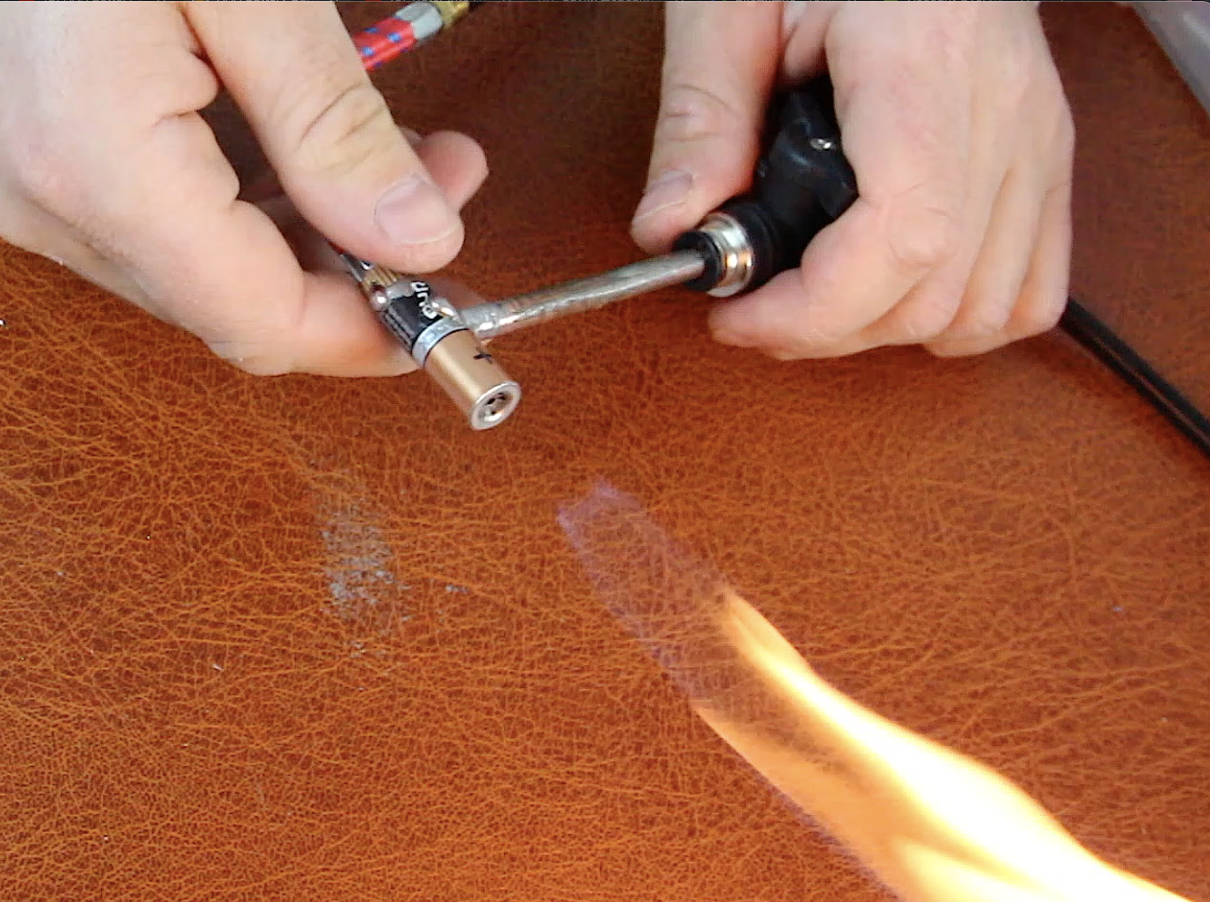 AAA Battery Burner Flame 3560 Fahrenheit : 10 Steps - Instructables