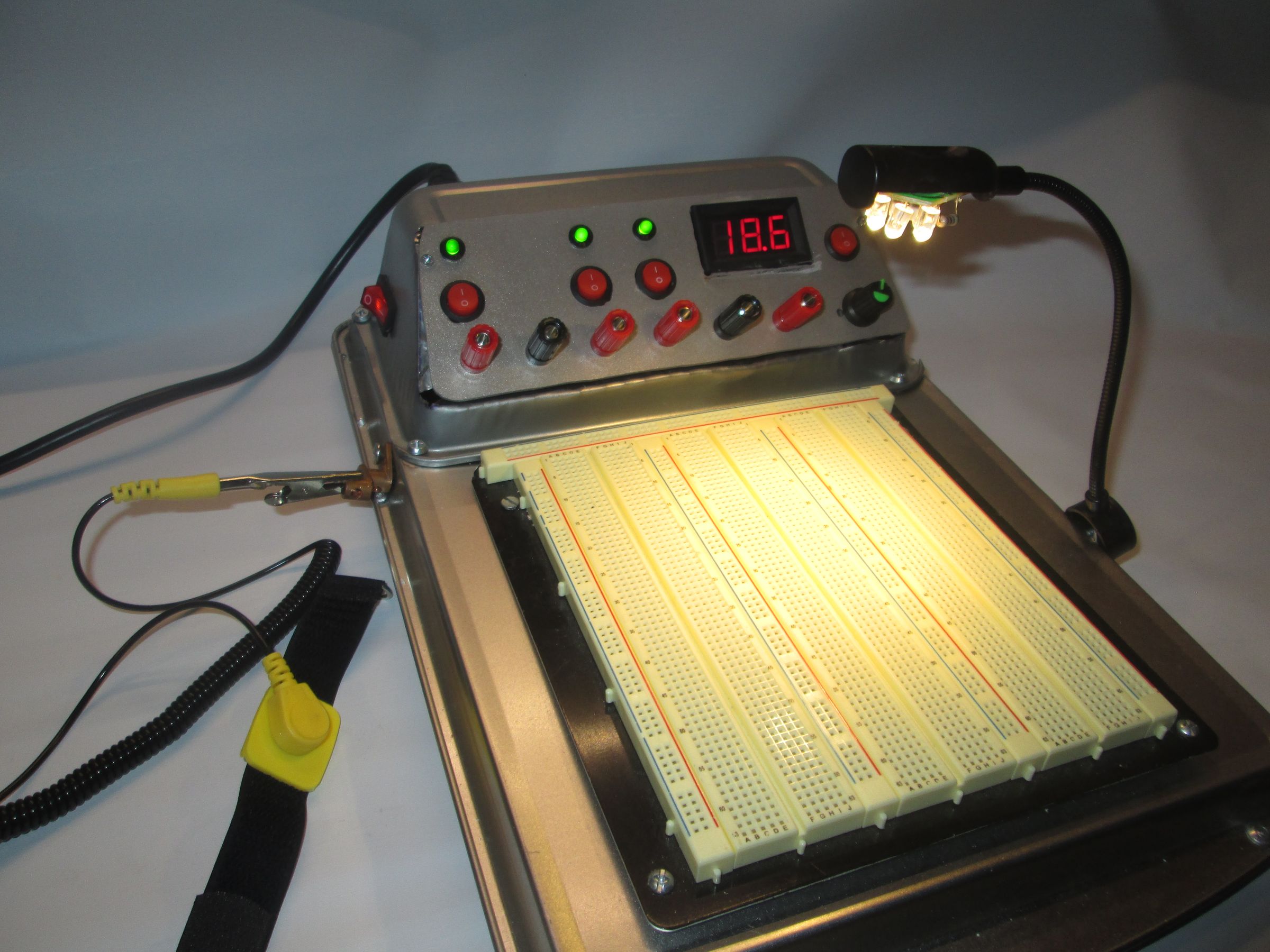 Powered Breadboard Workstation : 6 Steps (with Pictures) - Instructables