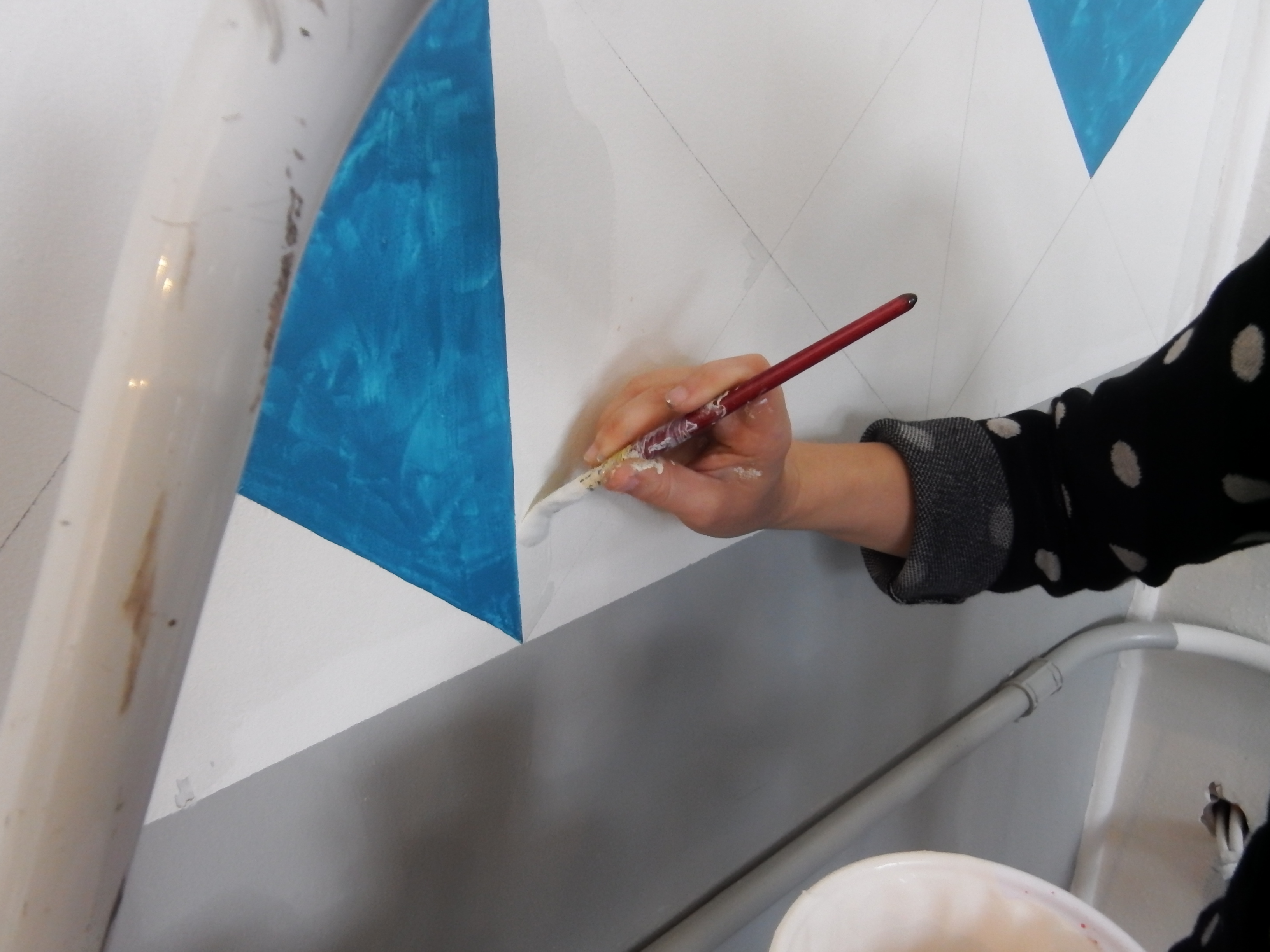 Triangle Mural Wall Design - Instructables