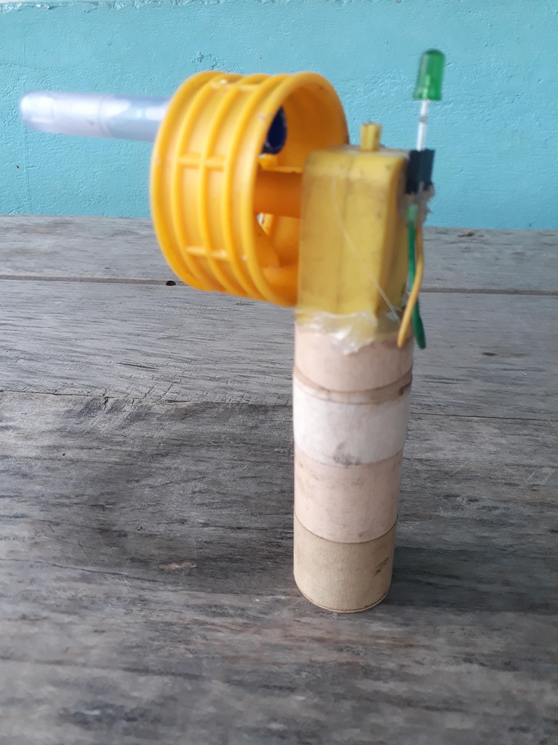 Handheld Generator Using DC Gear Motor : 3 Steps - Instructables