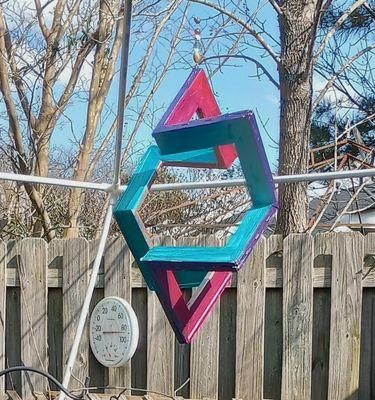 Optical Illusion Wind Spinner : 9 Steps - Instructables