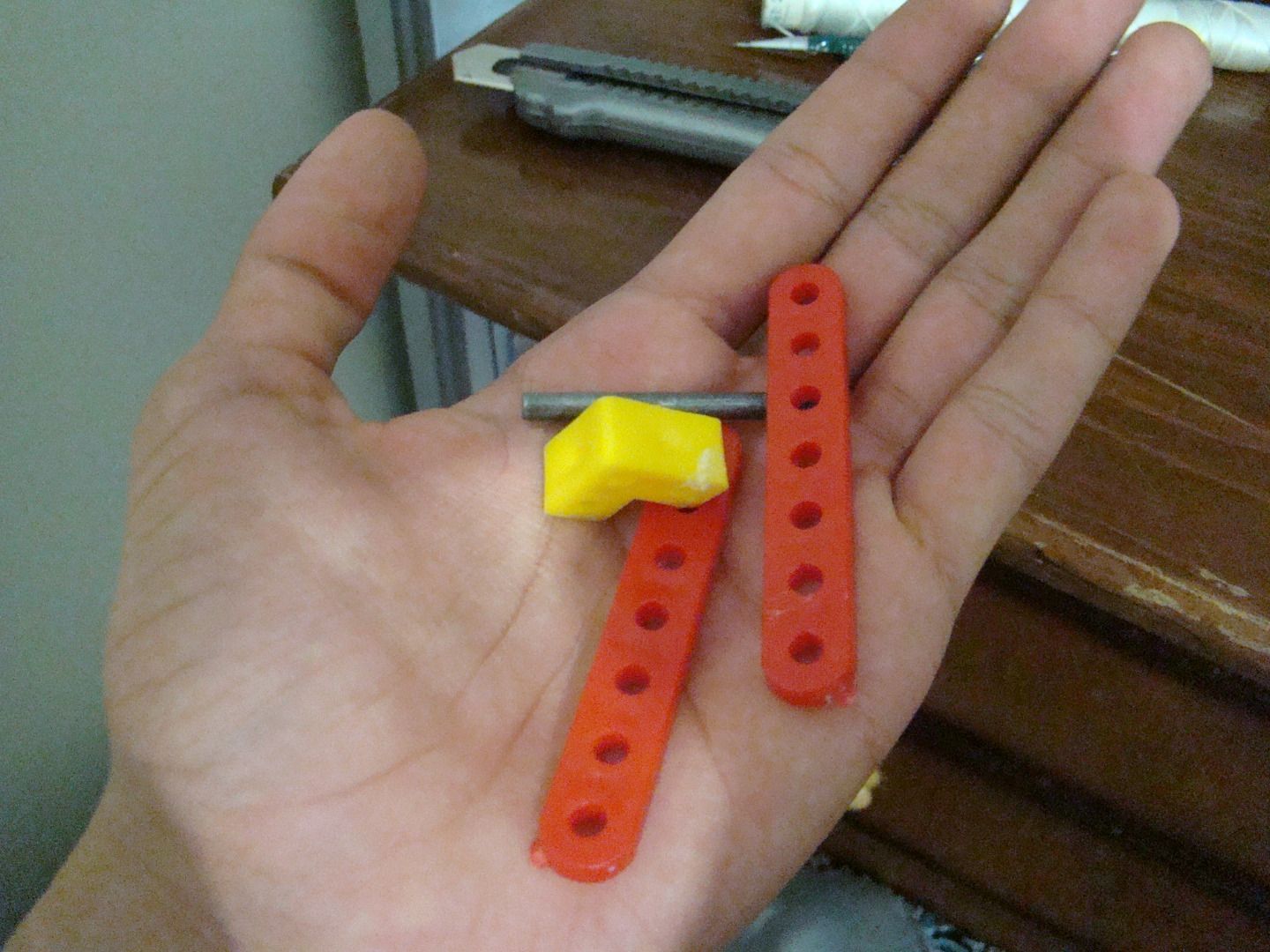 Simple Hydraulic Arm : 9 Steps - Instructables