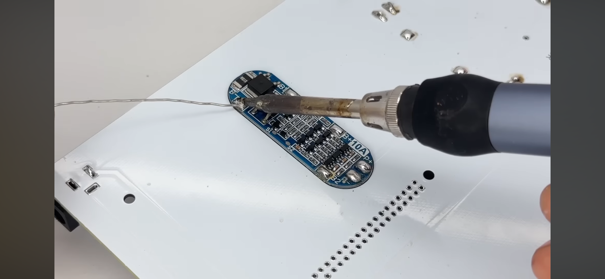 Portable DIY Electronics Workstation : 19 Steps (with Pictures ...