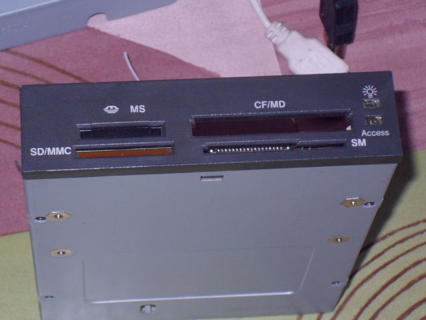 Internal Card Reader to Usb : 3 Steps - Instructables