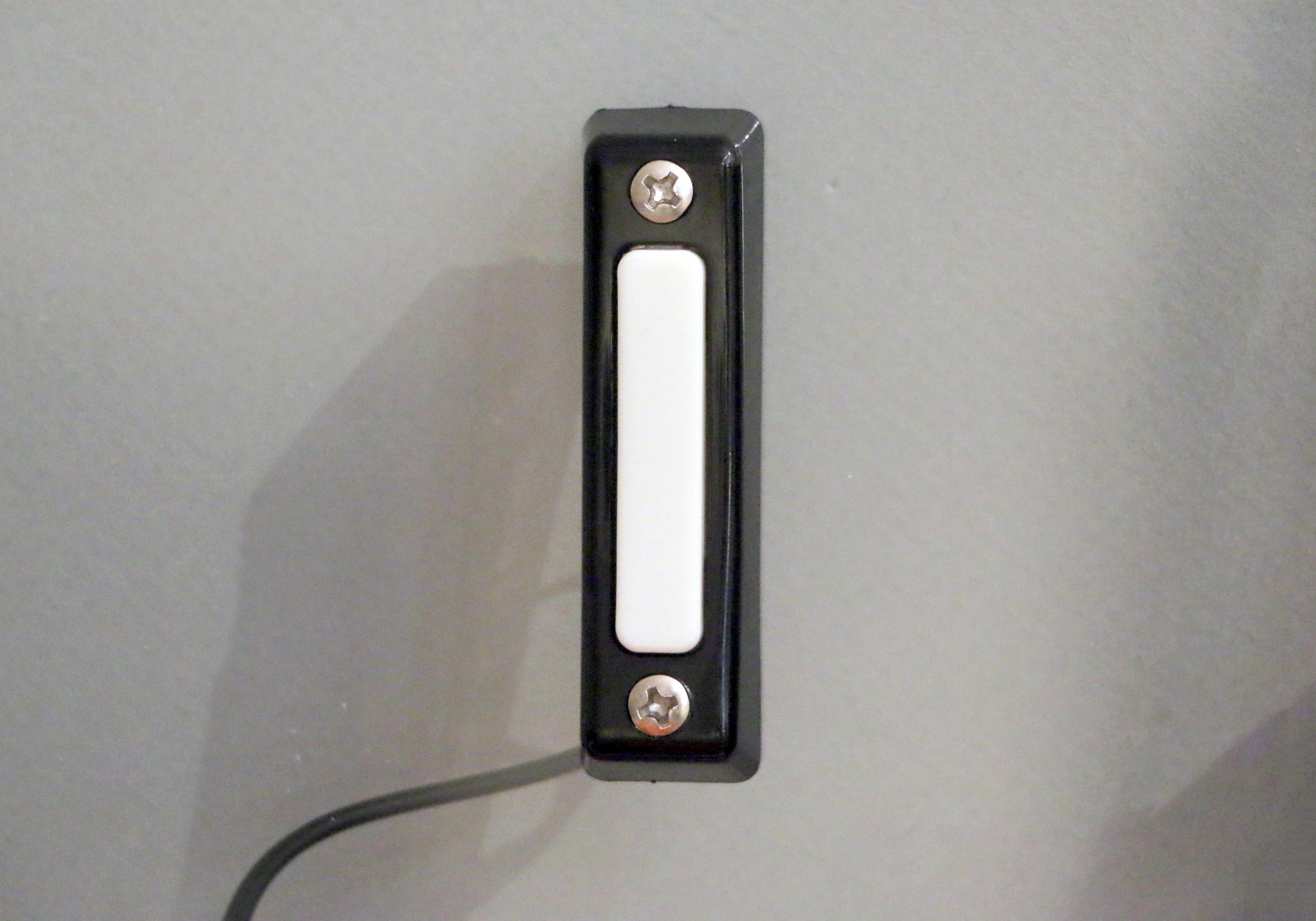 Skeleton Hologram Activated by Doorbell… : 4 Steps - Instructables