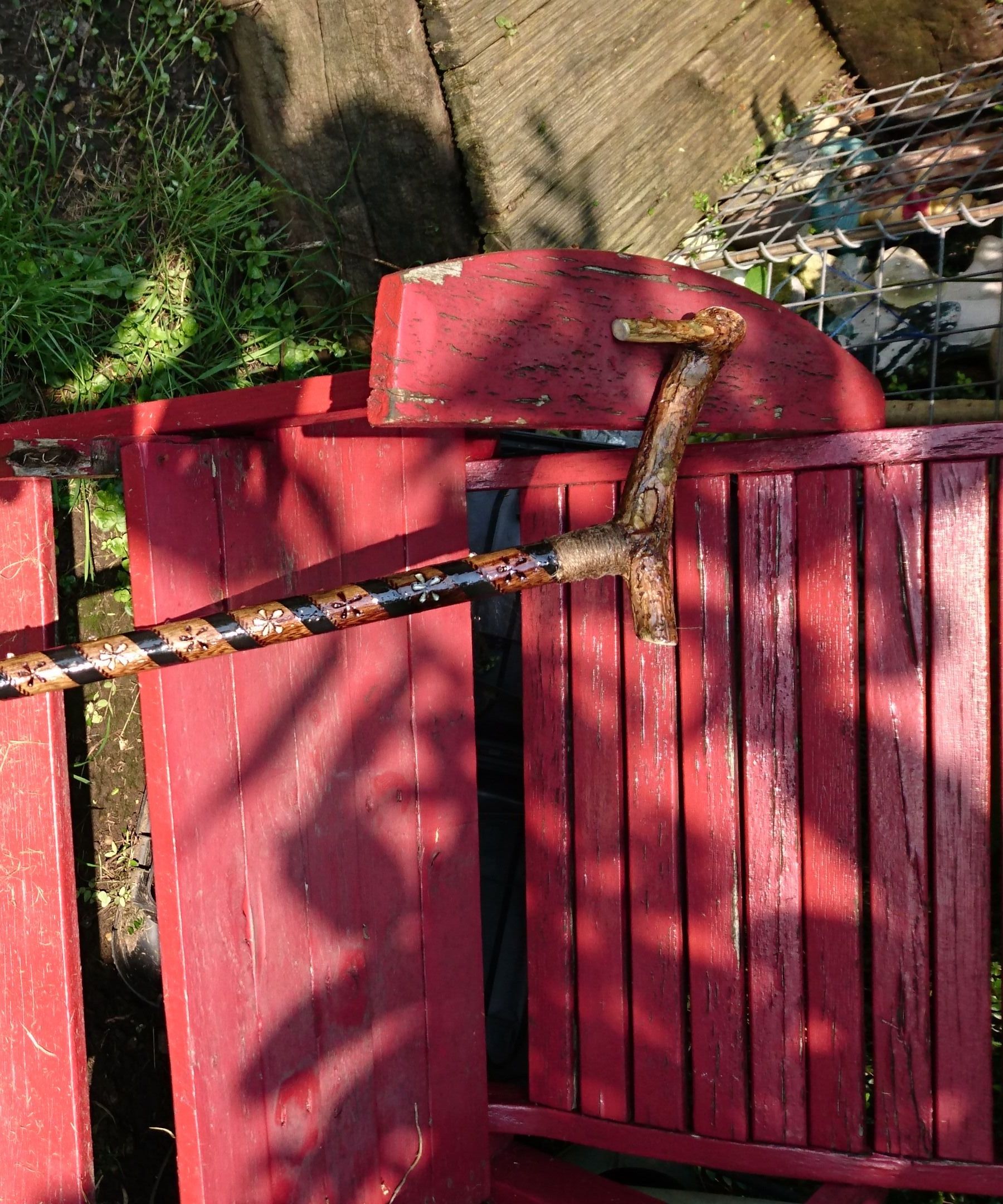 Broom Stick Into a Walking Stick : 8 Steps (with Pictures) - Instructables
