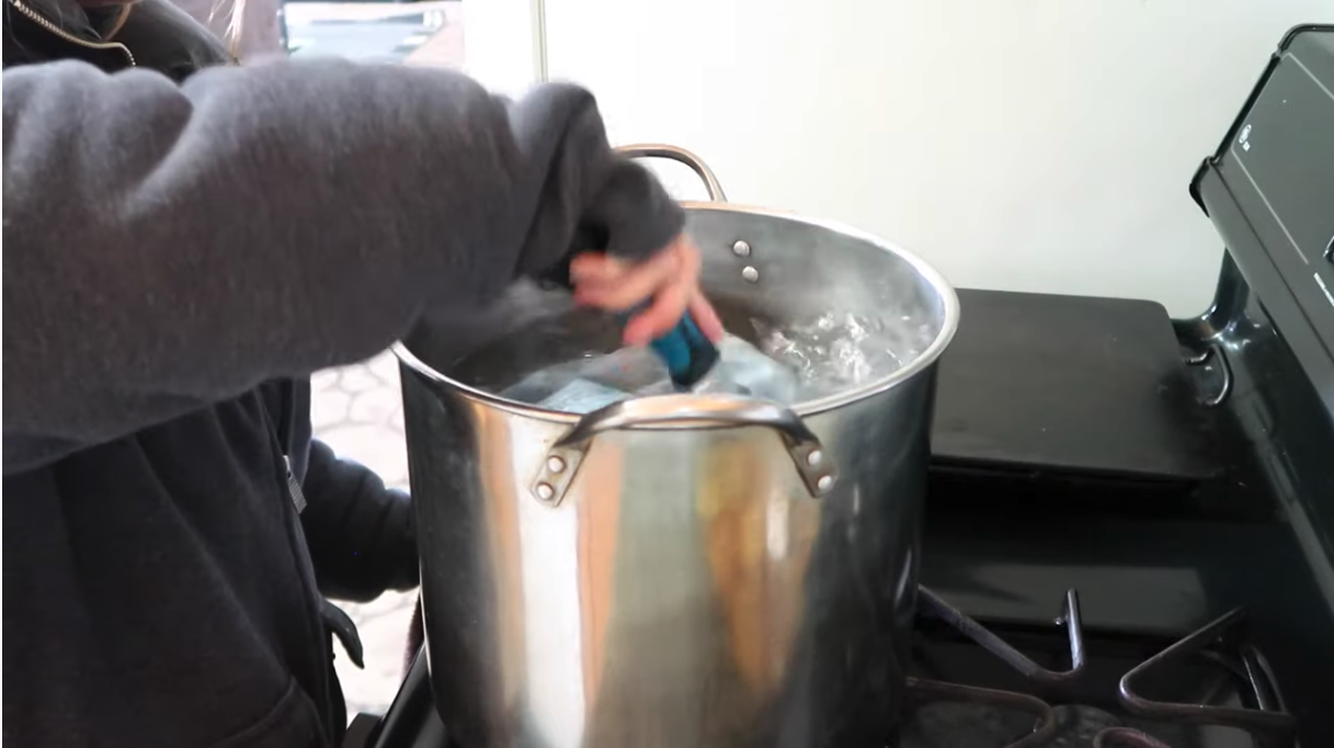 How to Shrink Your Jeans? (The Boiling Method) : 3 Steps - Instructables