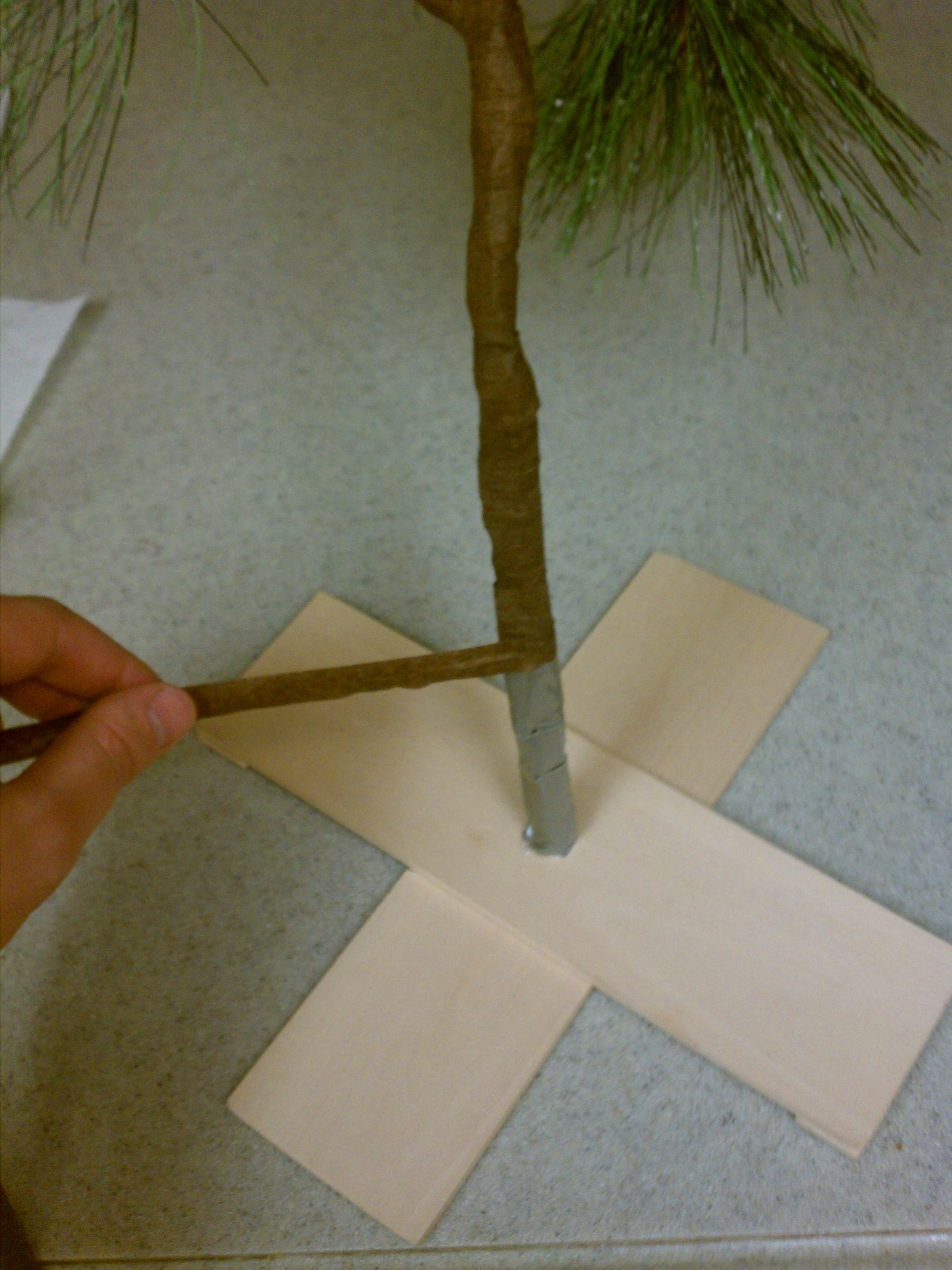 Charlie Brown's Christmas Tree : 4 Steps (with Pictures) - Instructables