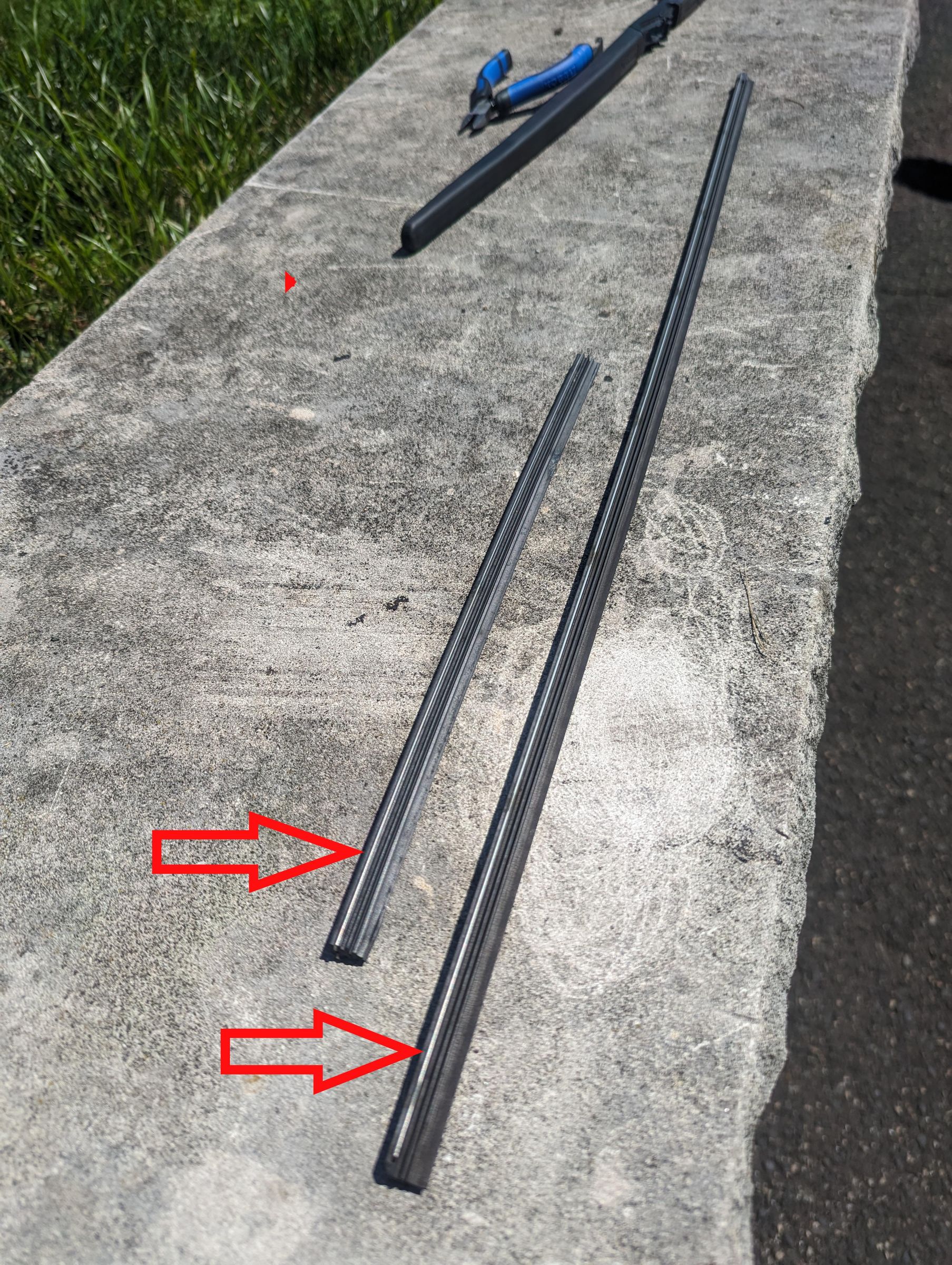 Free Rear Windshield Wiper Replacement : 6 Steps - Instructables