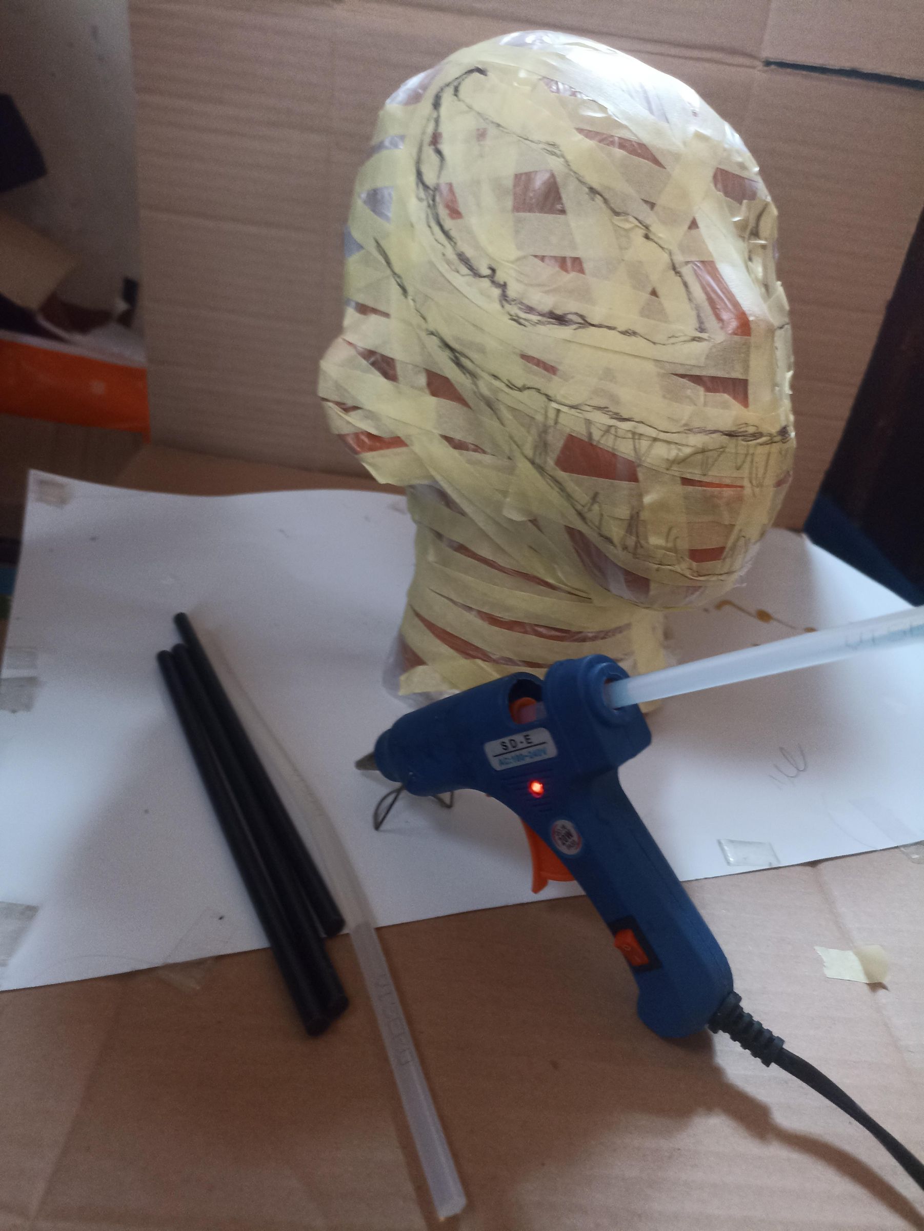 Making Venom Ruber Mask Made From Hot Glue : 8 Steps (with Pictures ...