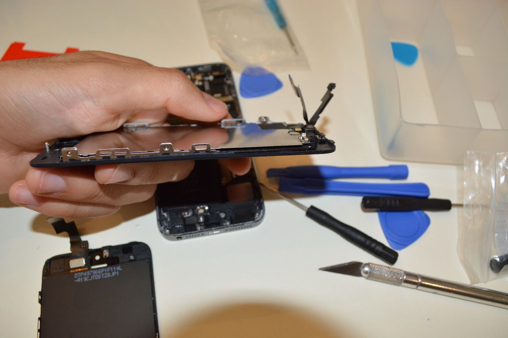 IPhone 5 Screen Replacement : 10 Steps (with Pictures) - Instructables
