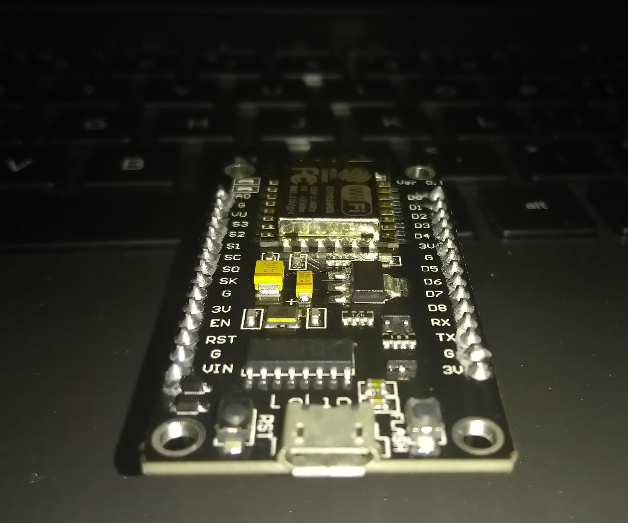 ESP8266 (NodeMCU) Based Portable Deauther and Beacon Attacker Using ...