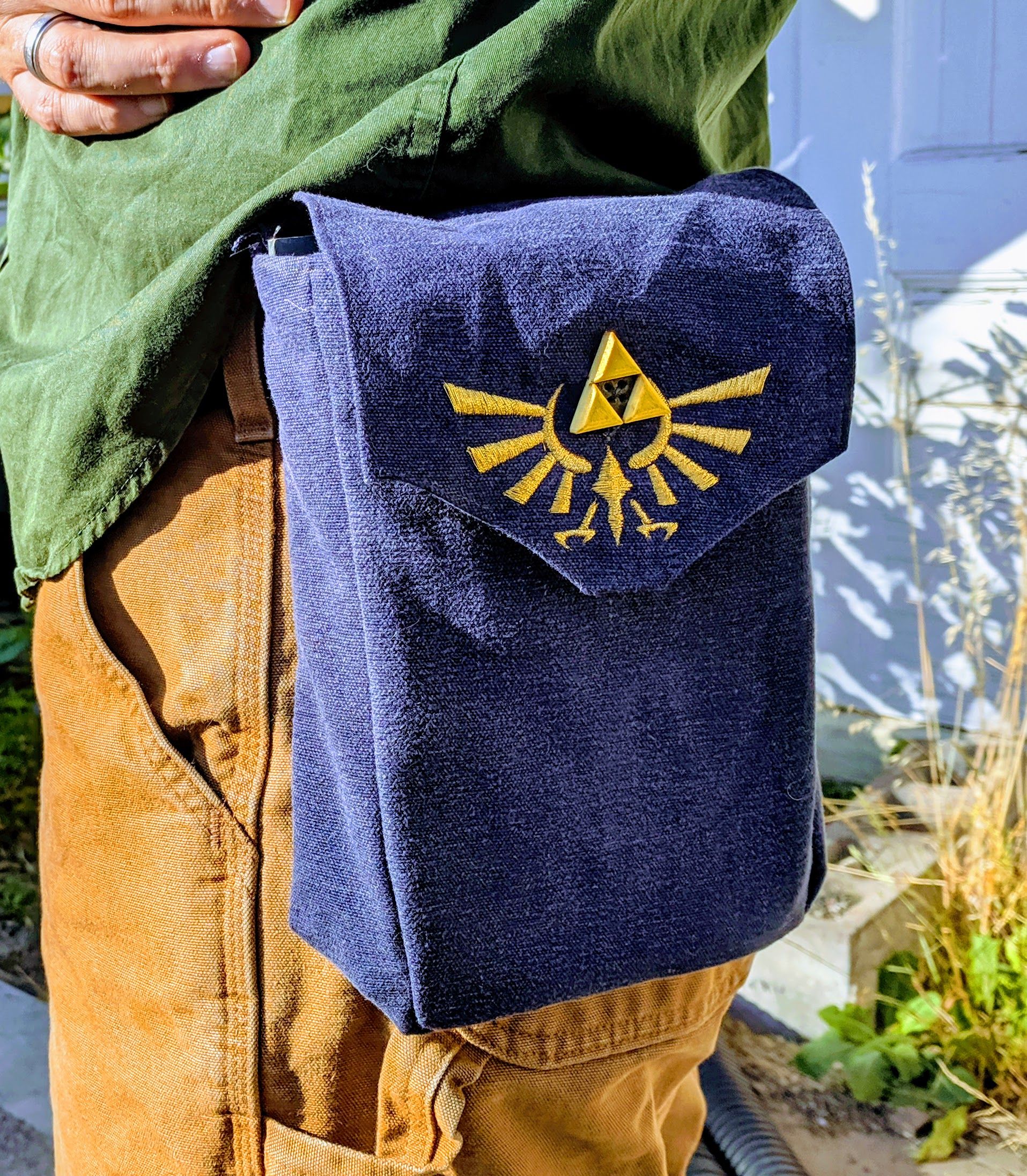 A Zelda Triforce Belt Pouch : 6 Steps (with Pictures) - Instructables