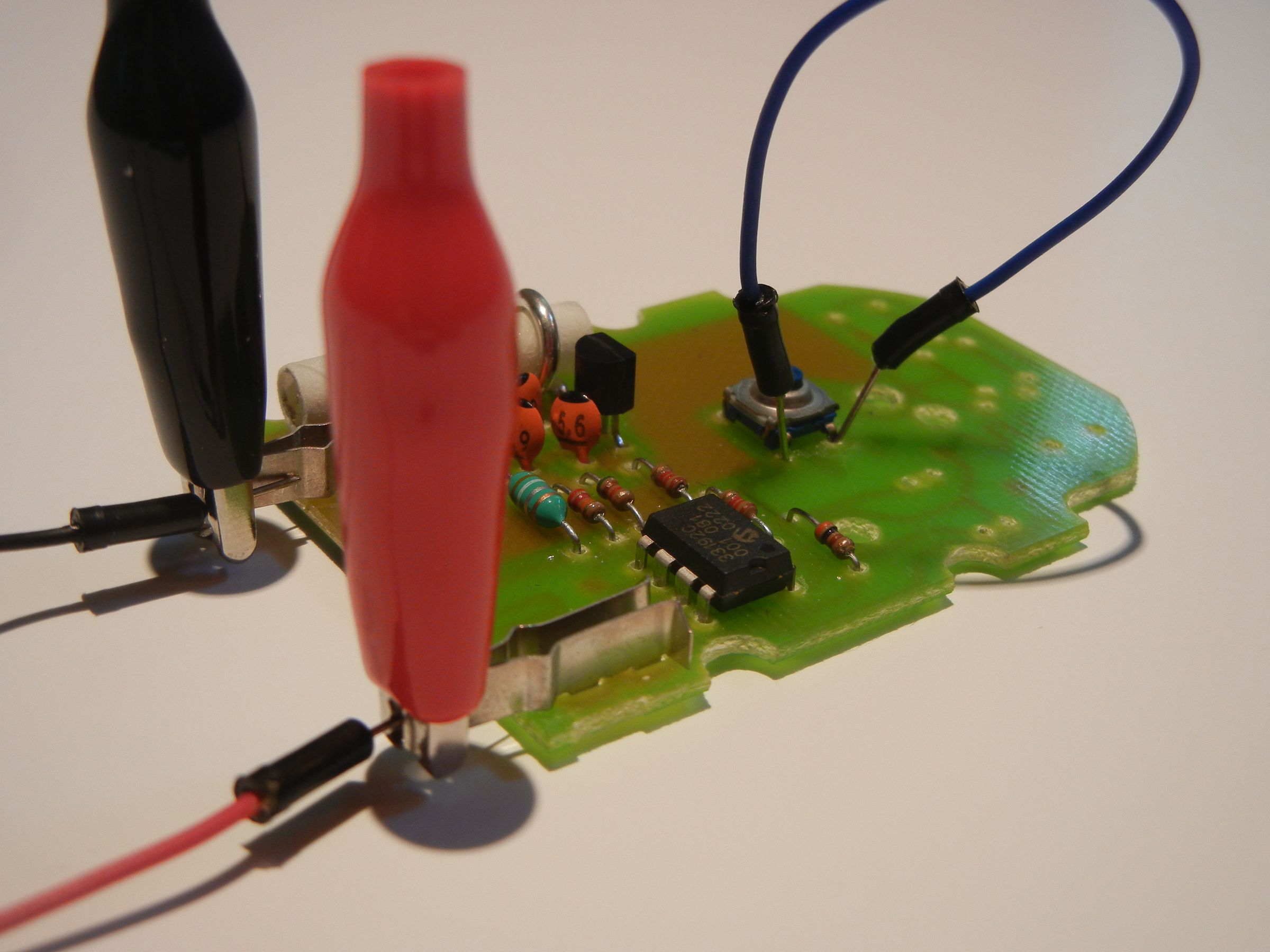 Control Your Garage Door From Anywhere! : 4 Steps - Instructables