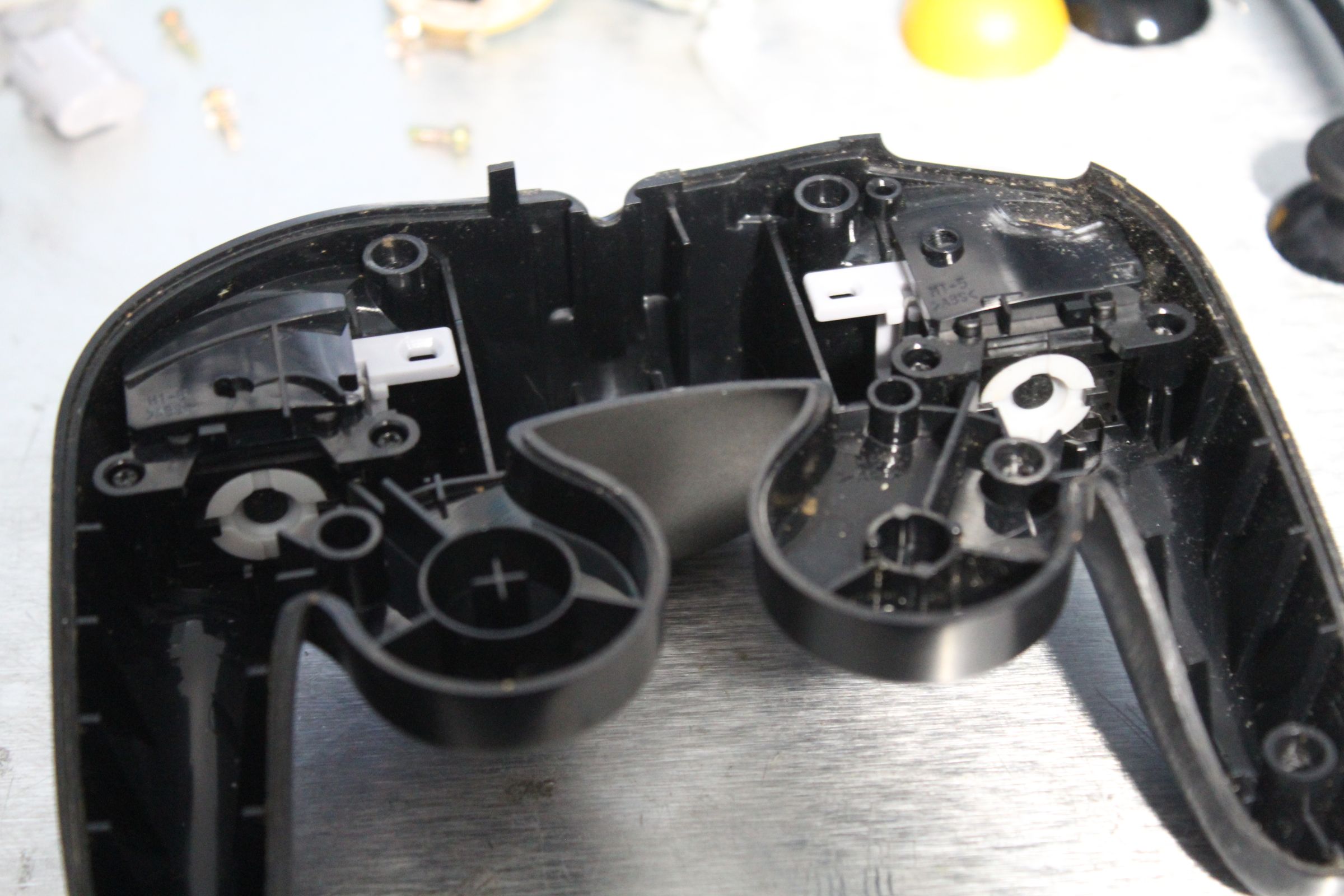 Gamecube Controller LED Mod : 8 Steps (with Pictures) - Instructables
