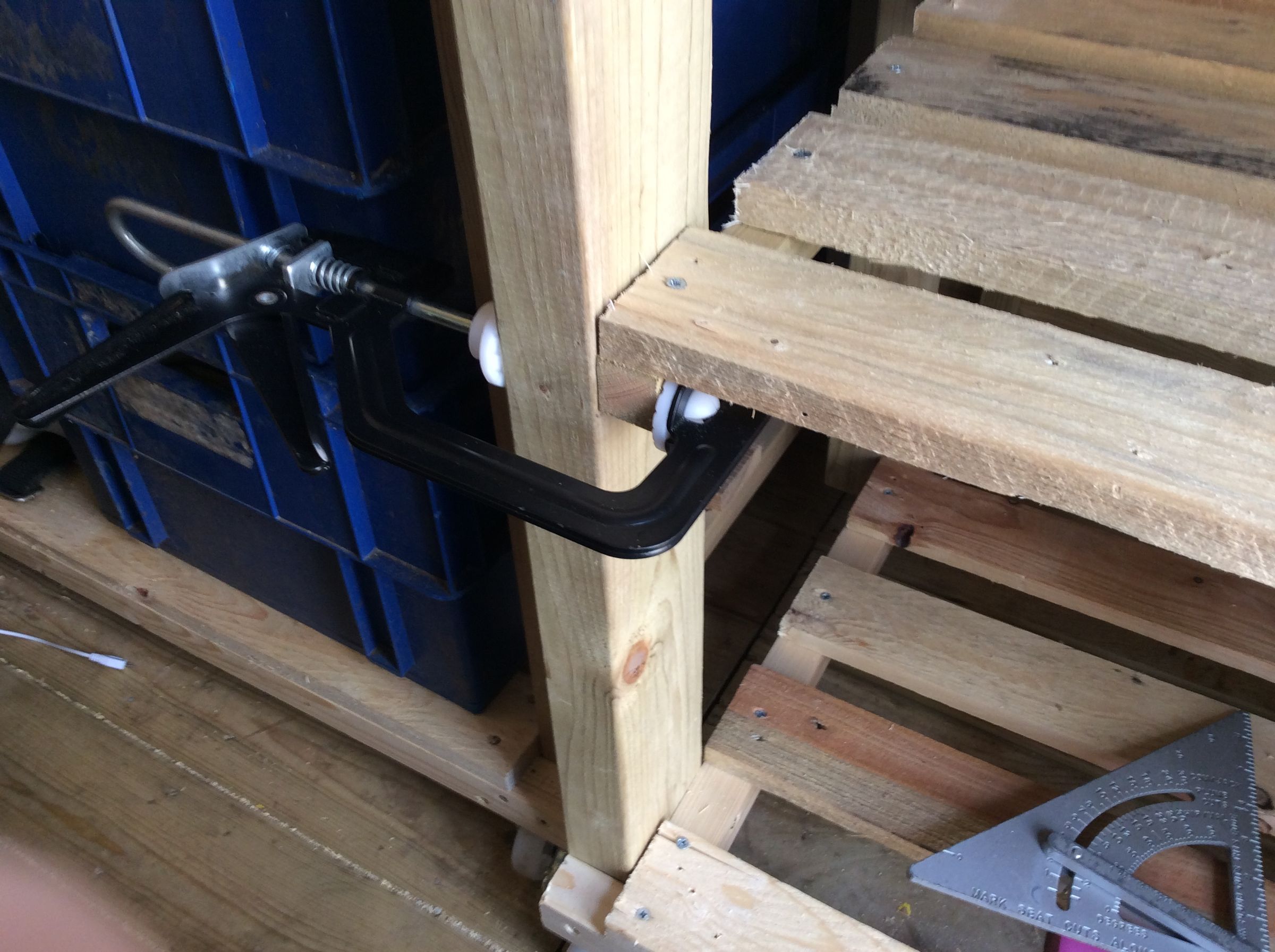 Portable Work Bench : 5 Steps (with Pictures) - Instructables